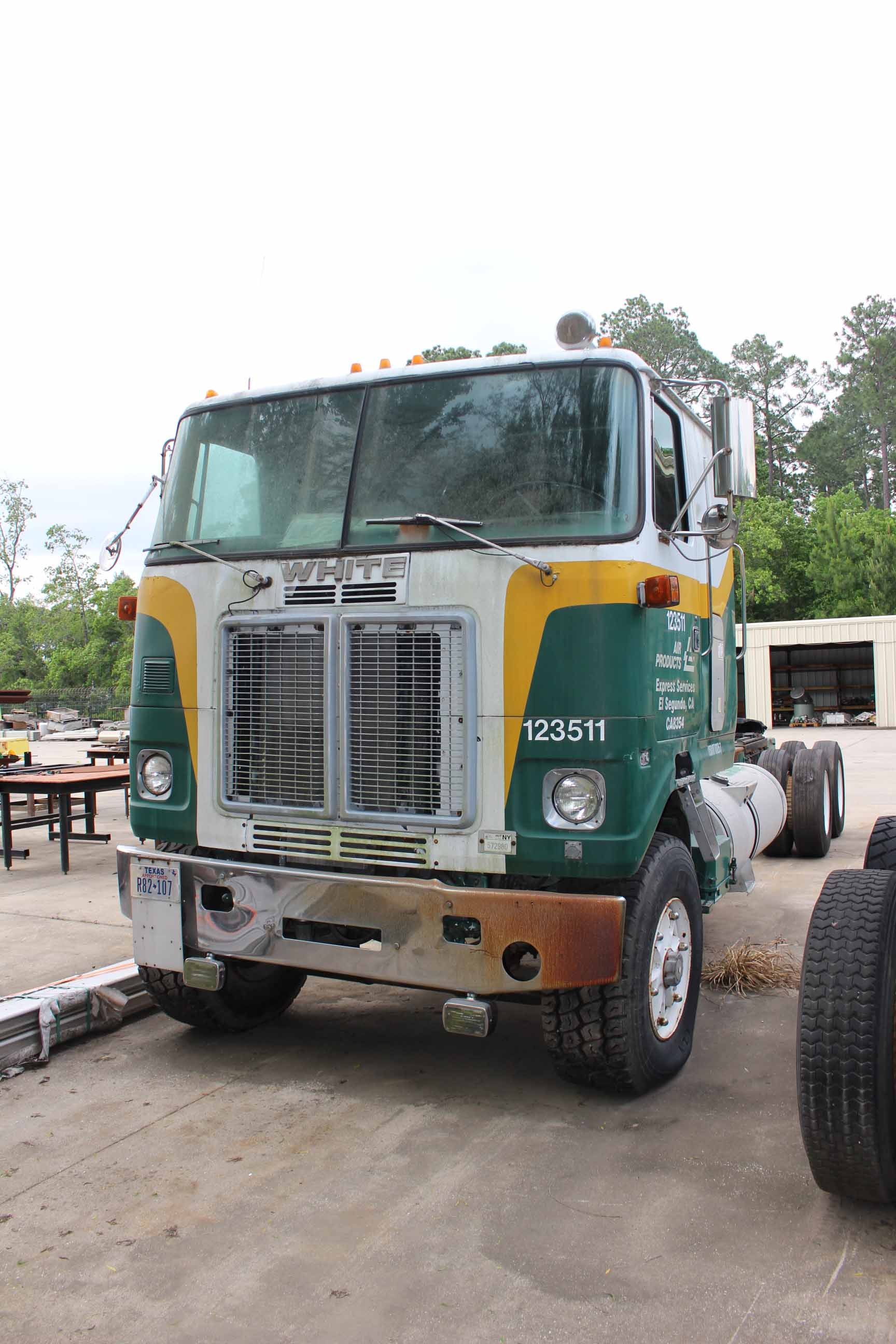 CAB OVER 18-WHEELER TRACTOR TRUCK, WHITE, tandem rear axles, PTO, VIN ...