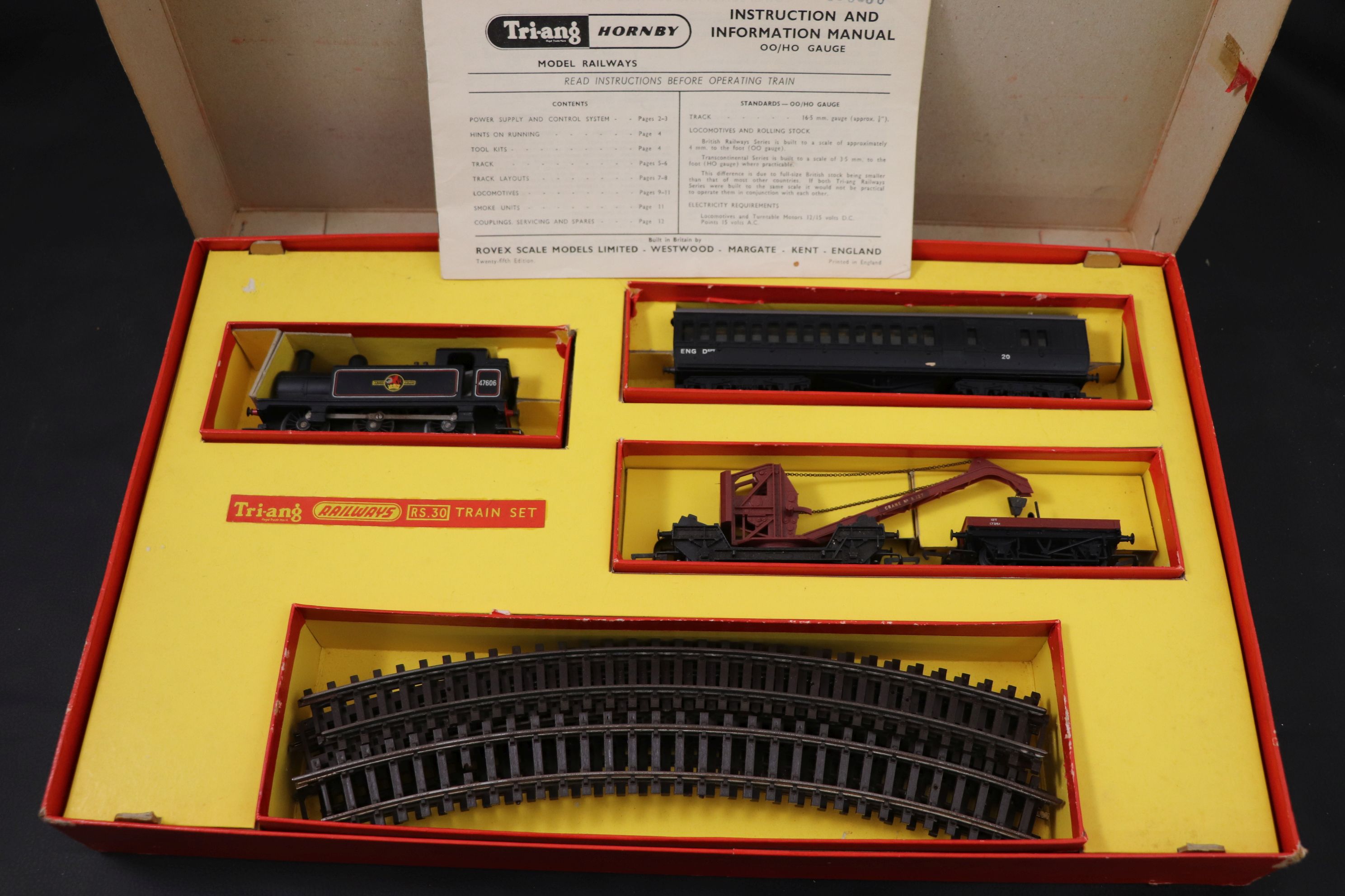 Three boxed Triang OO gauge model railway train sets to include RS24 ...
