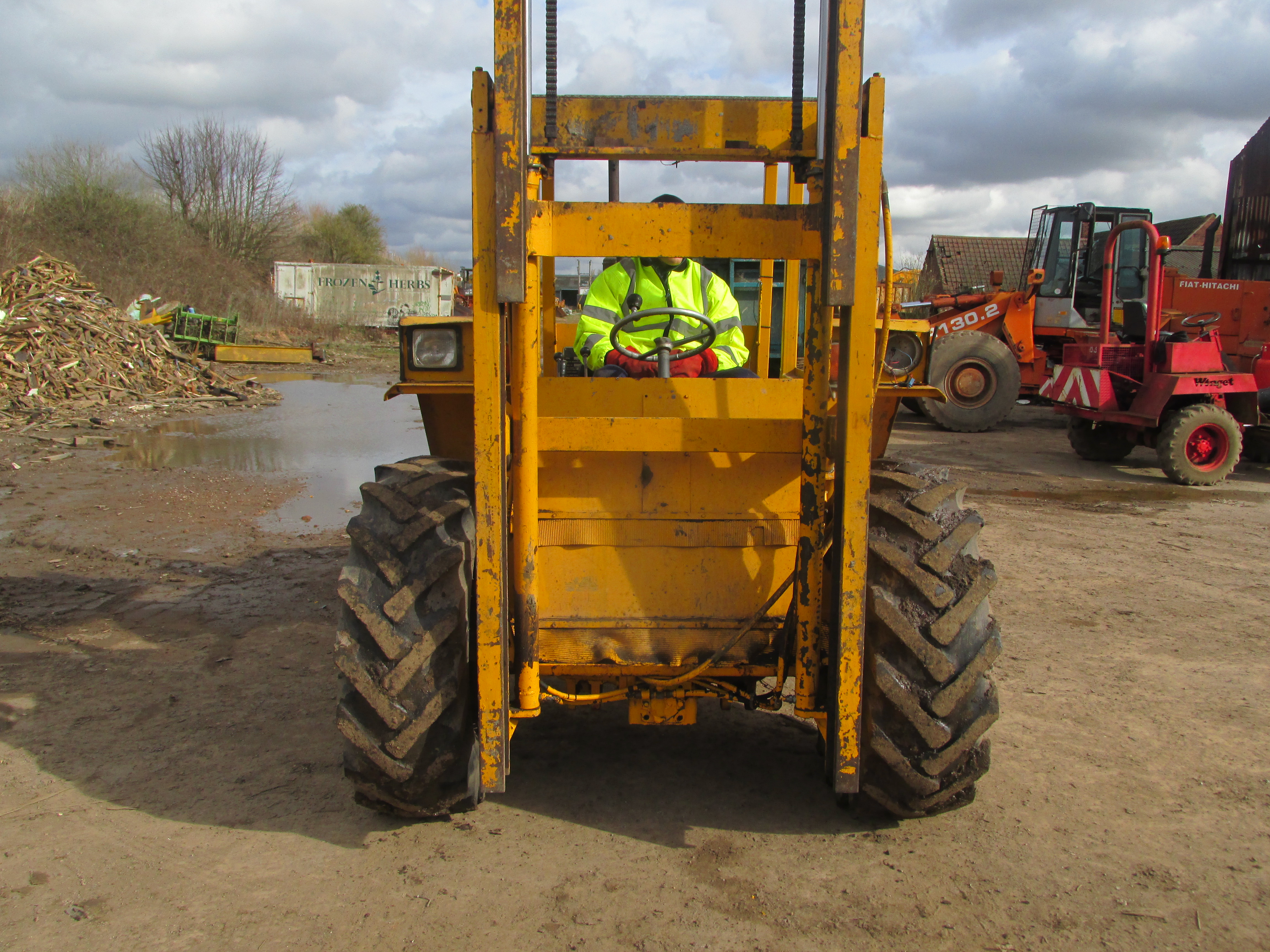 * Sanderson Plantman 2.5 Ton Rough Terrain Diesel Forklift 4 x 2 ...