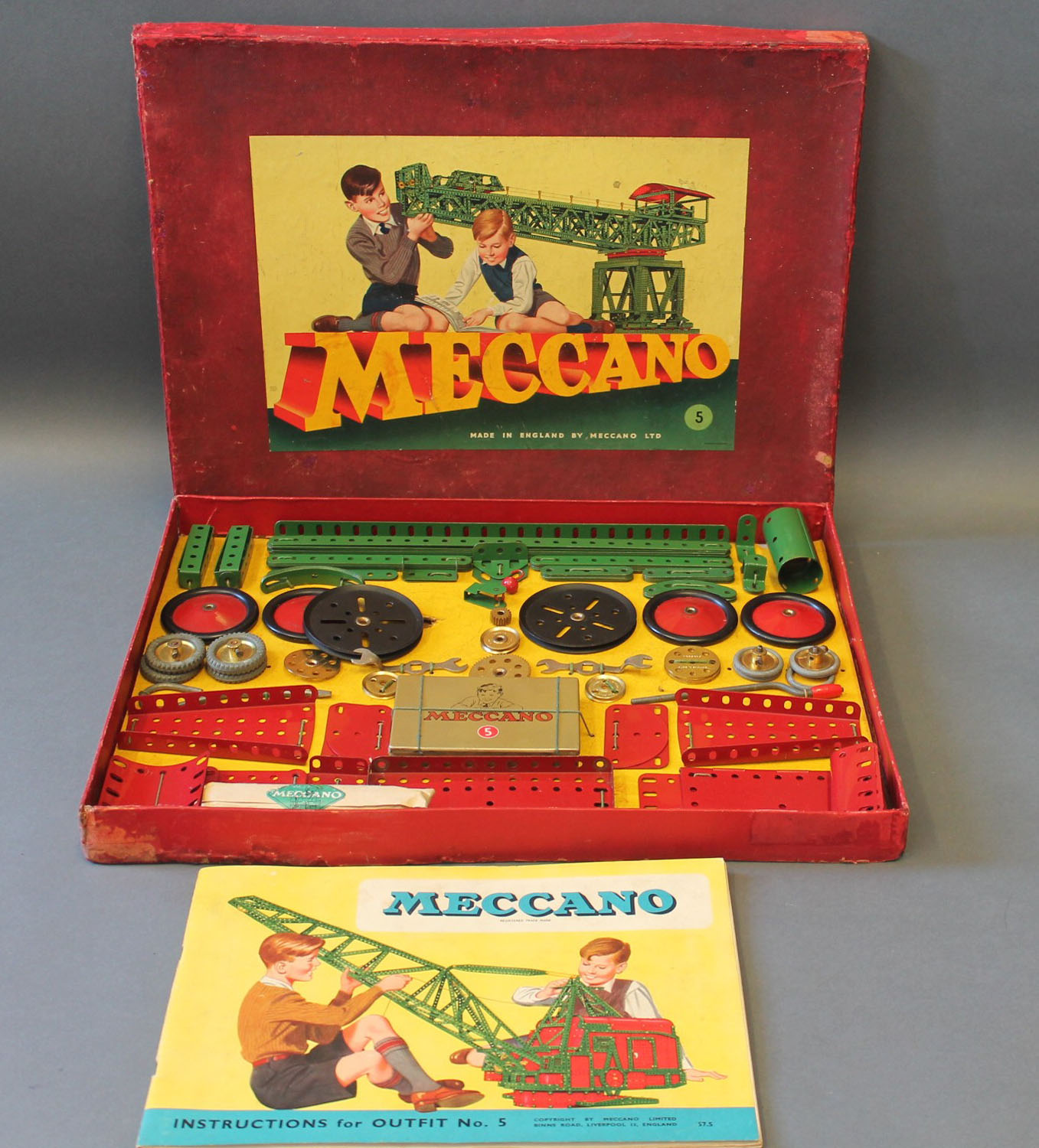 A 1950's red/green Meccano No. 5 set