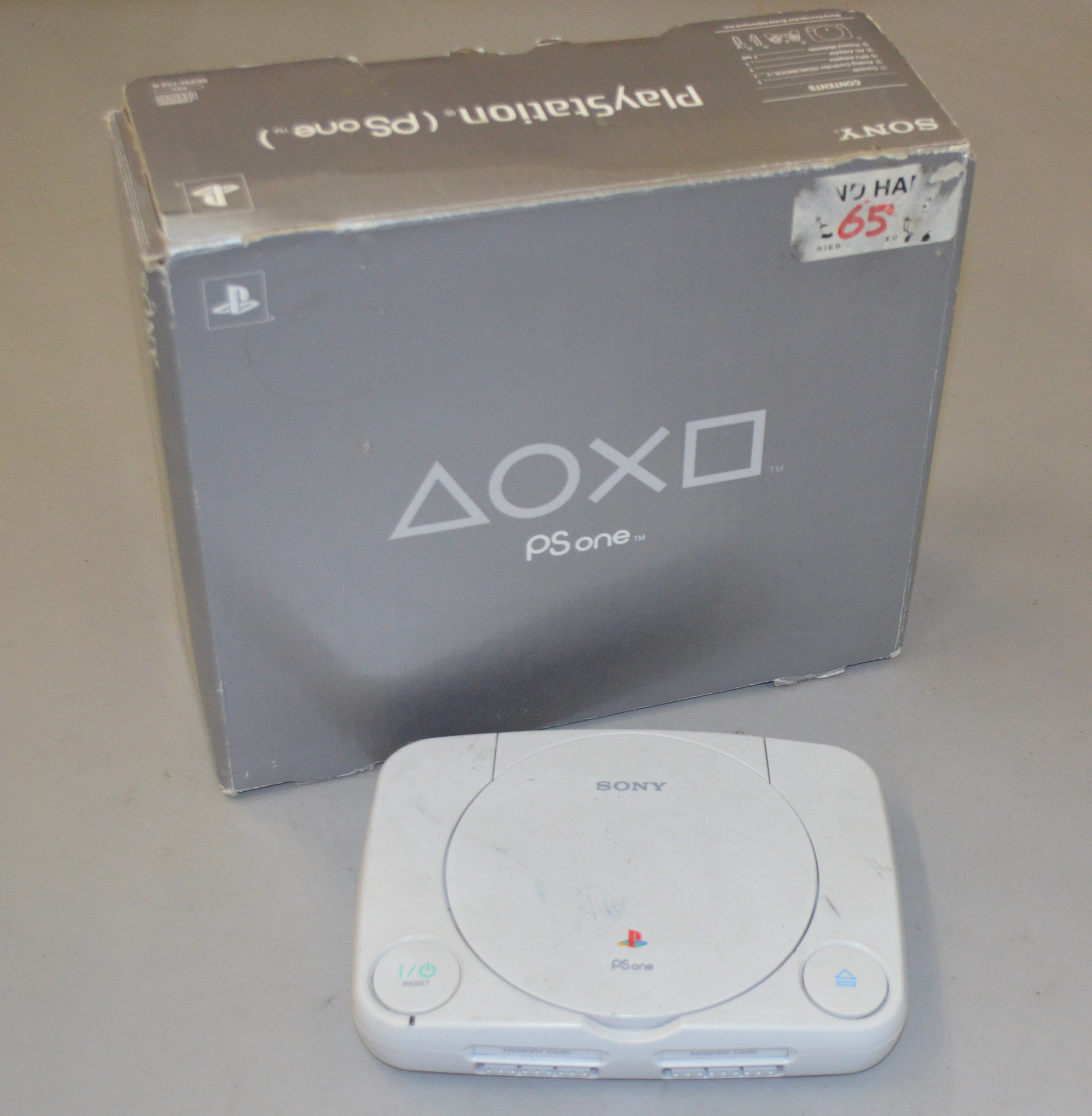 Sony Playstation PS ONE. With box. [NO RESERVE]