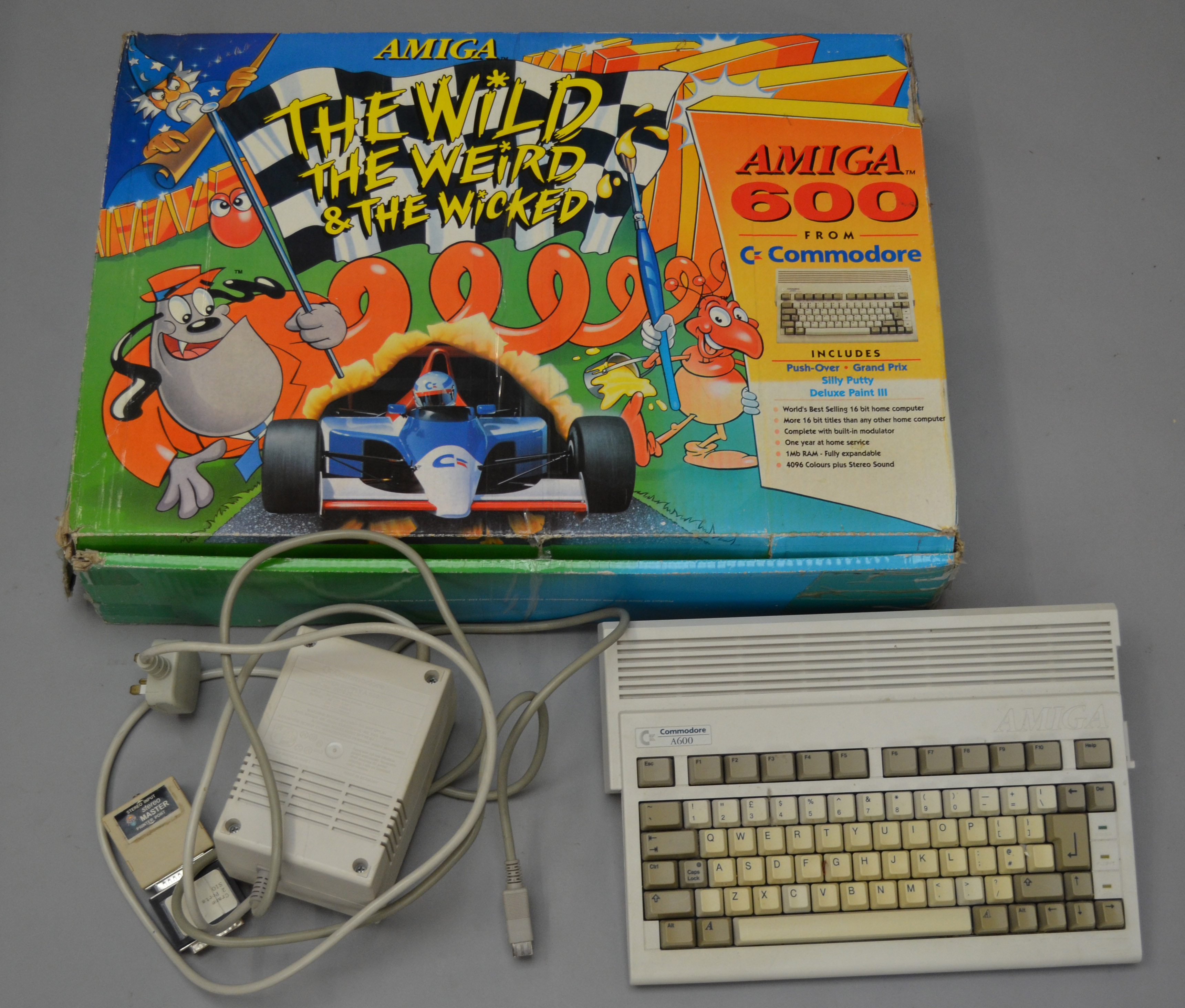 Commodore Amiga 600 plus box. [NO RESERVE]