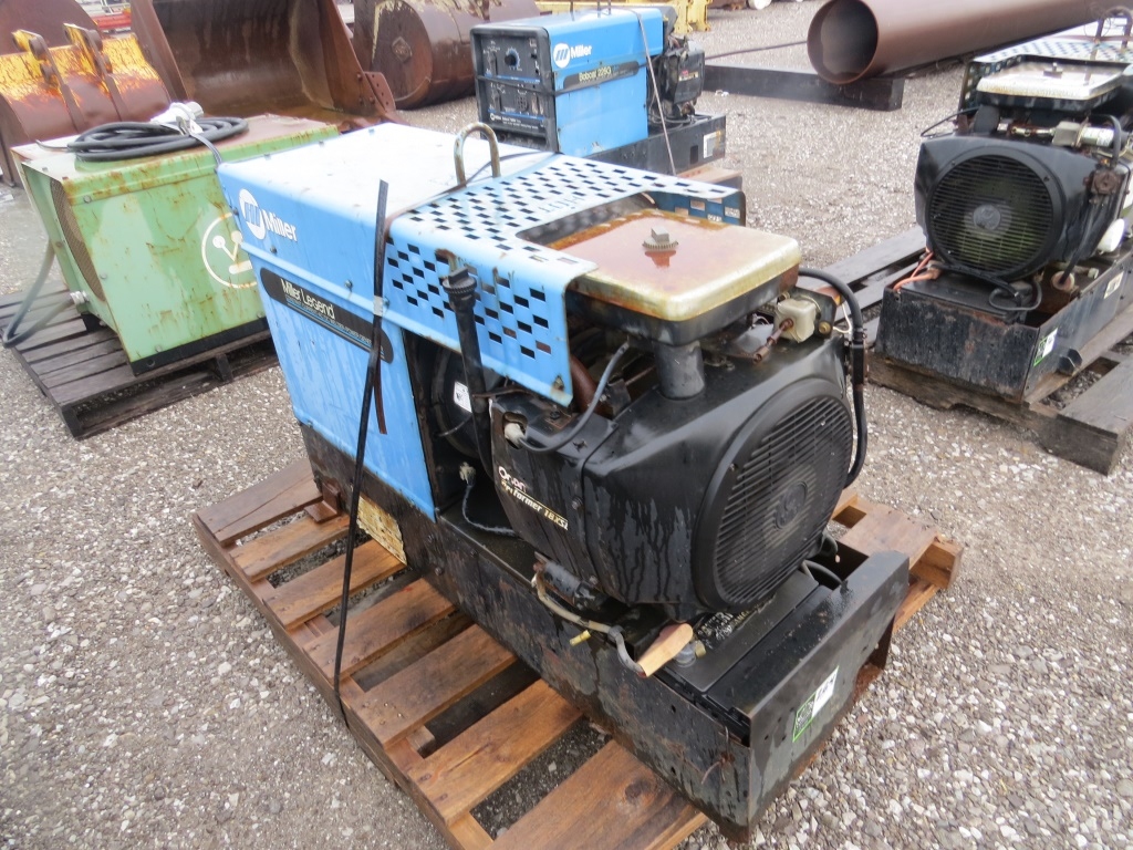 Miller Legend Welder/Generator- Onan 18HP Gas Engine Constant Current ...