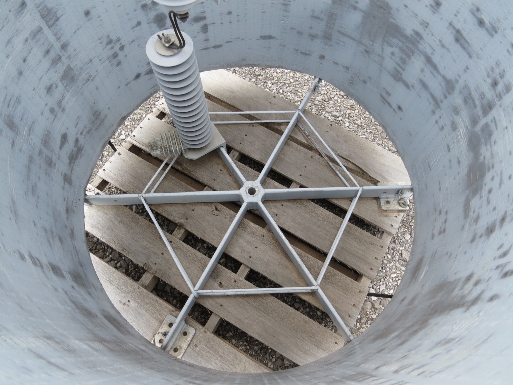 (qty - 2) Air Core Line Traps- (qty - 1) Haefely Trench Line Trap Type ...