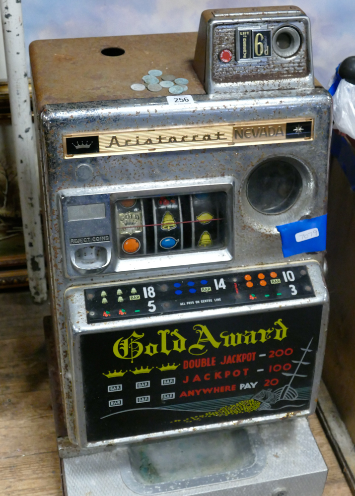 Vintage 6d in the slot Aristocrat Nevada one arm bandit fruit machine ...