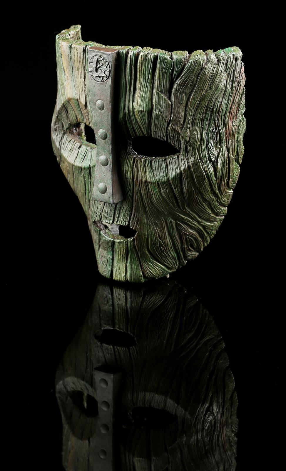 THE MASK (1994) - The Mask of Loki The mask of Loki from Chuck Russell ...