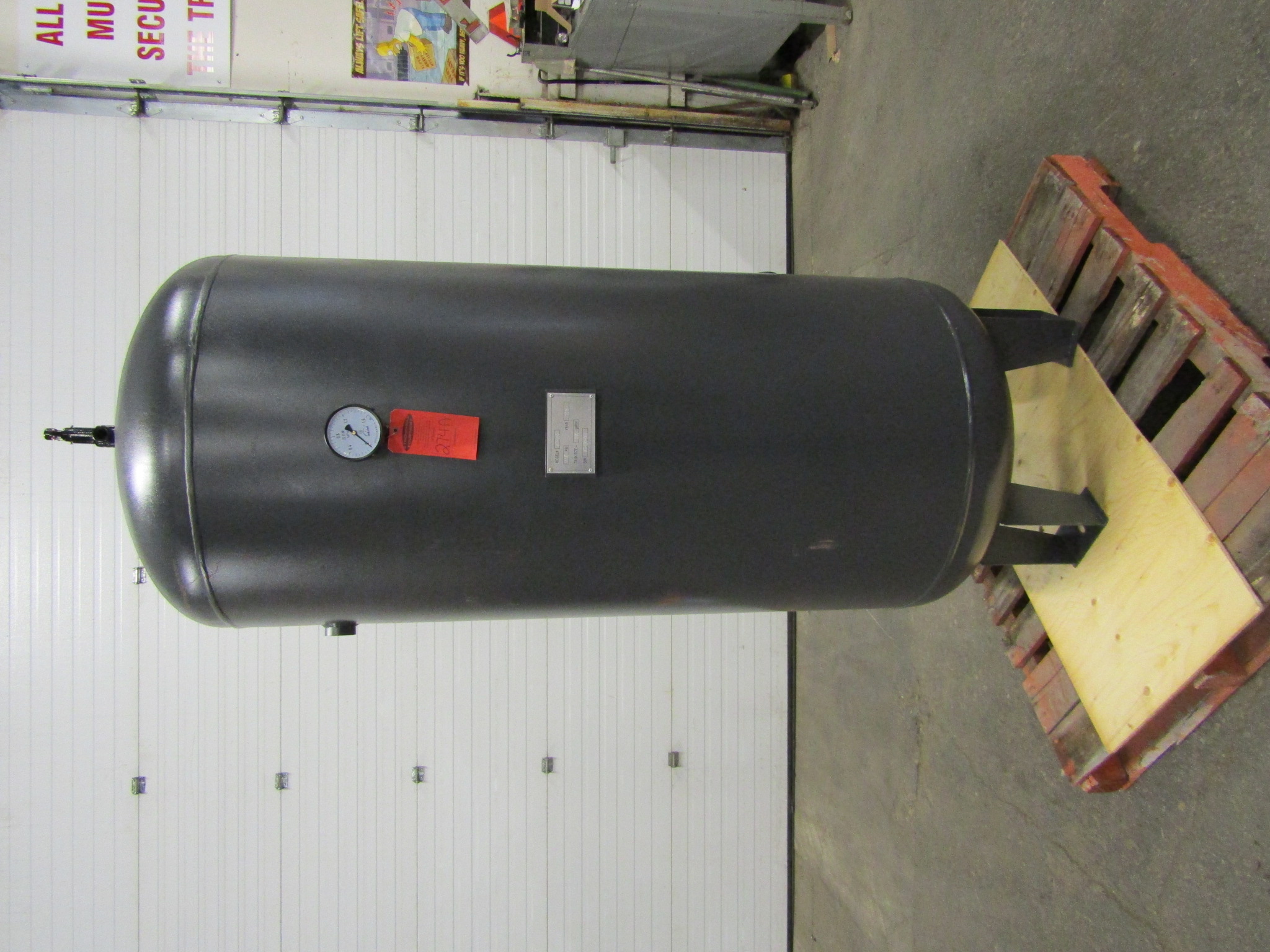 MINT Compressor Air Receiving Tank - UNUSED 1000 Litre / 260 gallon tank