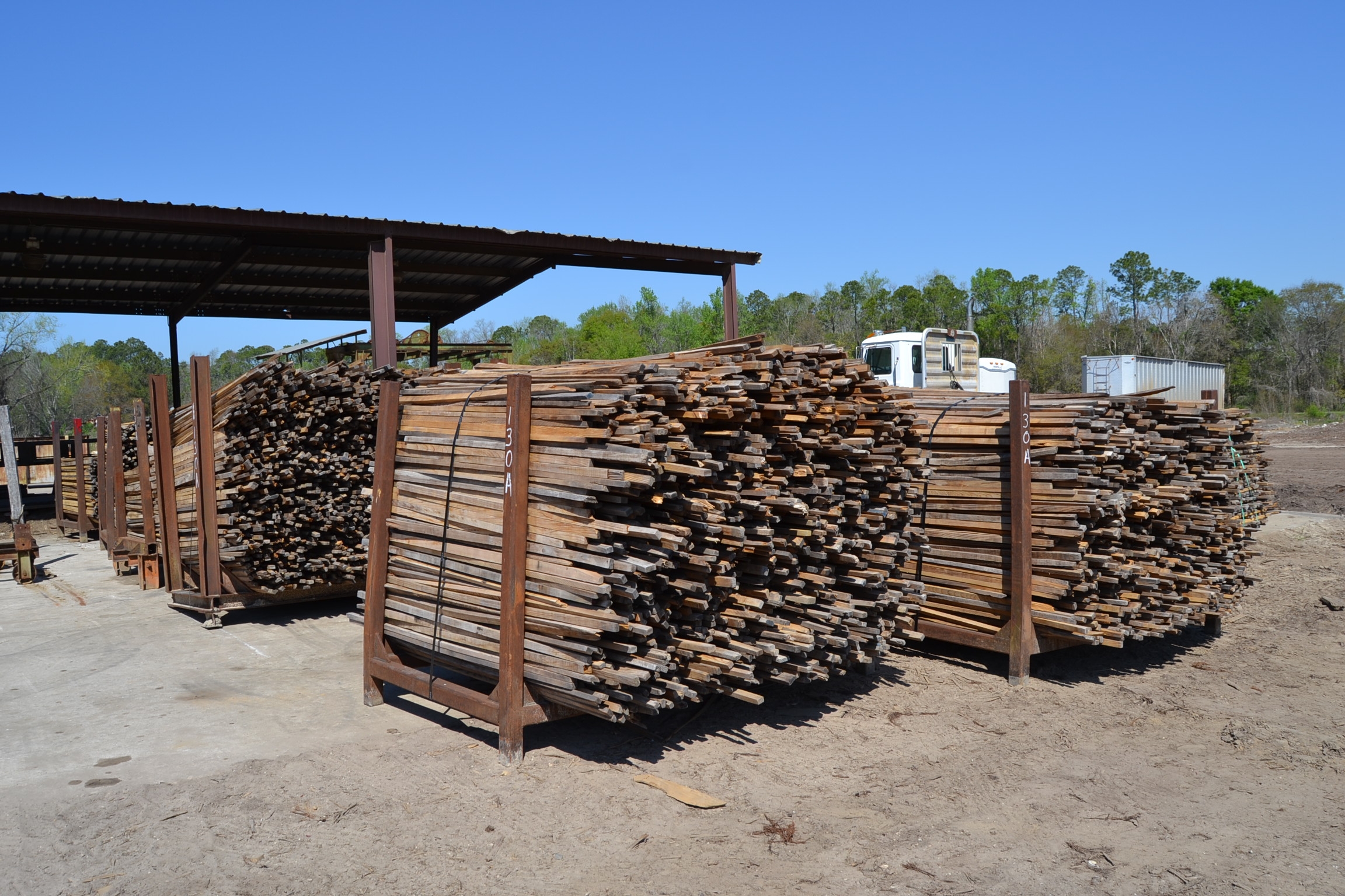 21 STACKS OF 6' STACKING STICKS