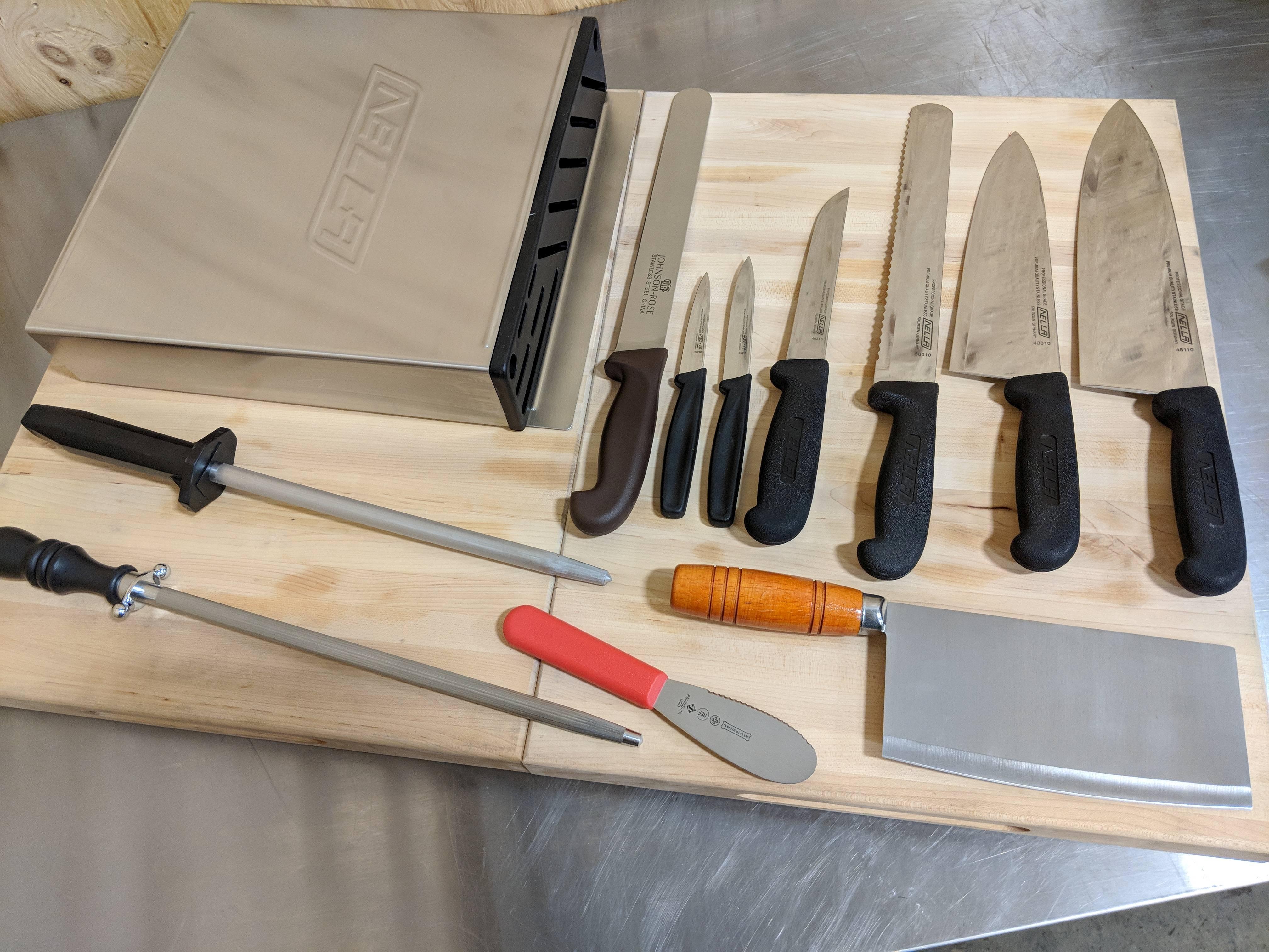 12" Knife Rack with 8 Knives, Cleaver, 2 Butcher Steels - Lot of 12 ...