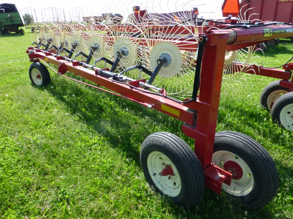 H&S 14 wheel high capacity v rake. SE:315482