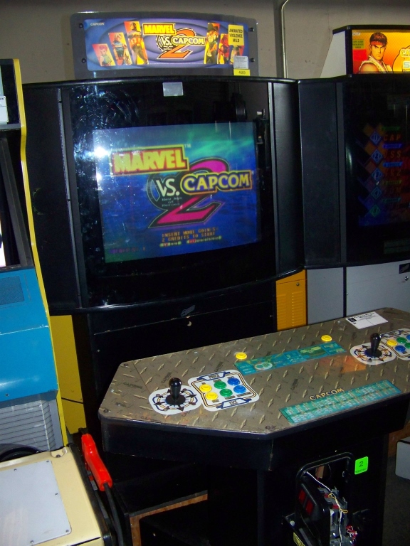 MARVEL VS. CAPCOM 2 SHOWCASE ARCADE GAME Item is in used condition ...
