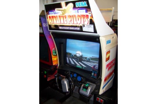 AIRLINE PILOTS FLIGHT SIMULATOR ARCADE GAME SEGA Item is in used ...