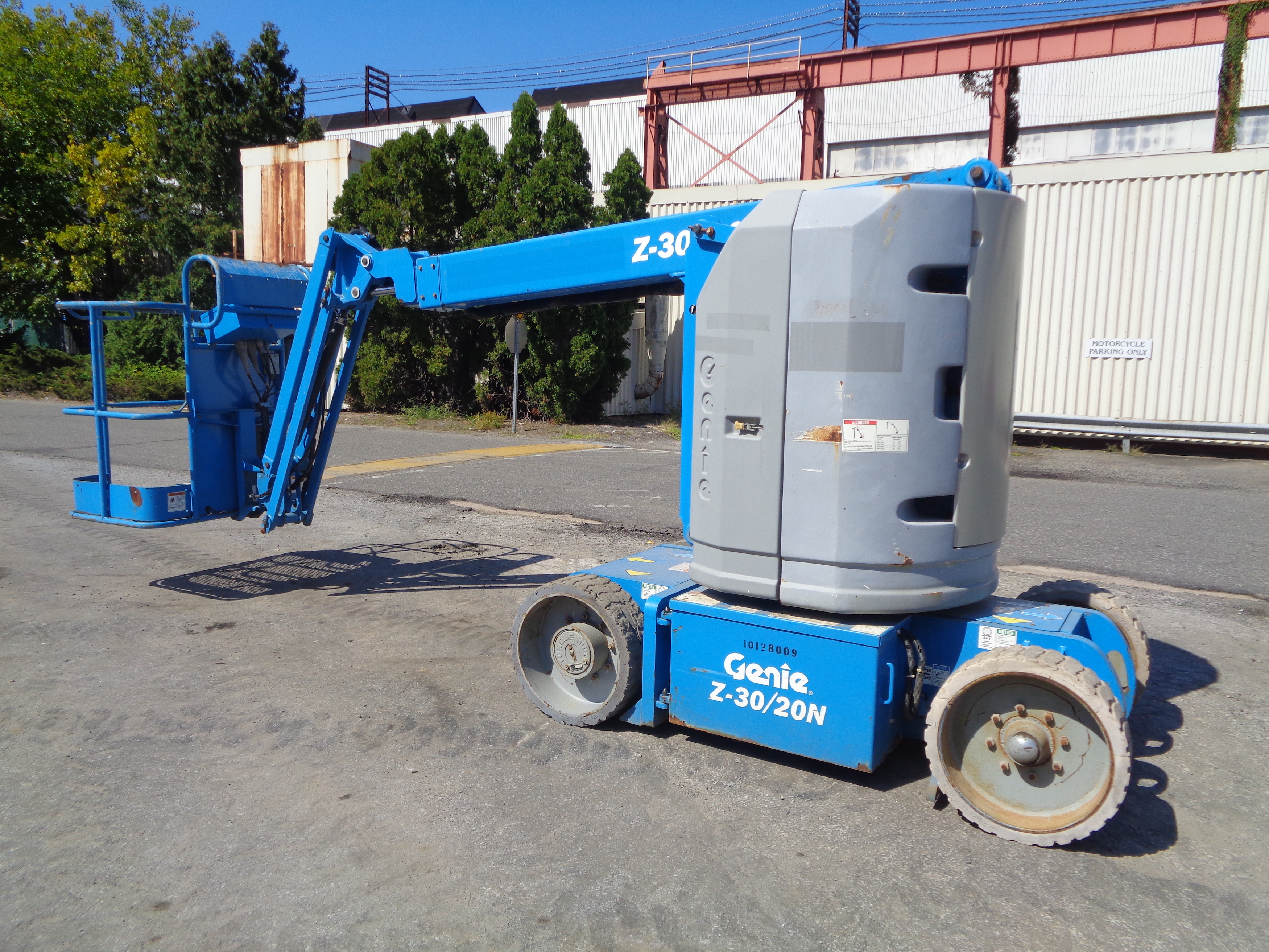Make: Genie Model: Z30/20N Year: 2013 SN: Z30N1315151 Hours: 300 Raised ...