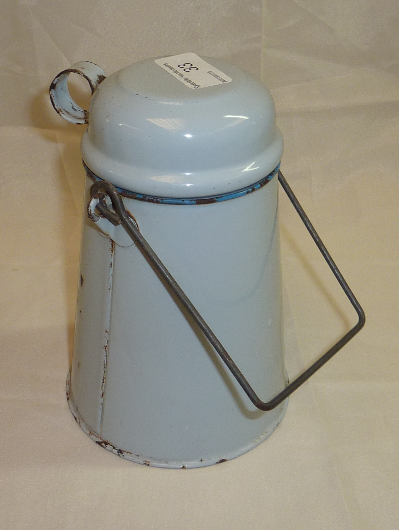 Enamel billy can with swing carry handle and detachable cup