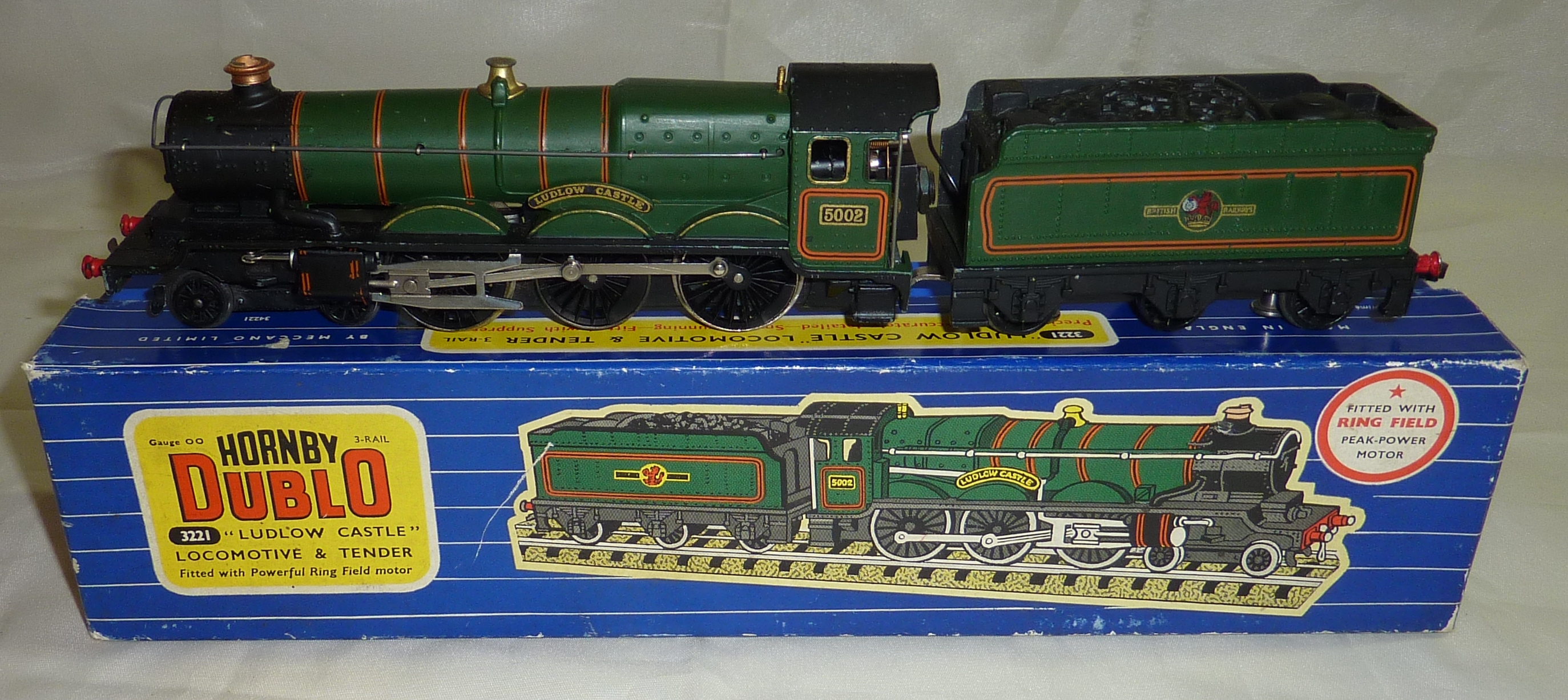 Hornby Dublo 3 rail 'Ludlow Castle' loco in green livery (3221) in ...