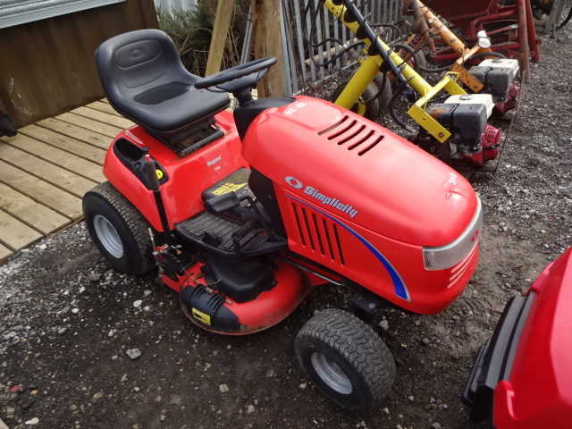 2004 SIMPLICITY REGENT 18hp petrol lawn tractor