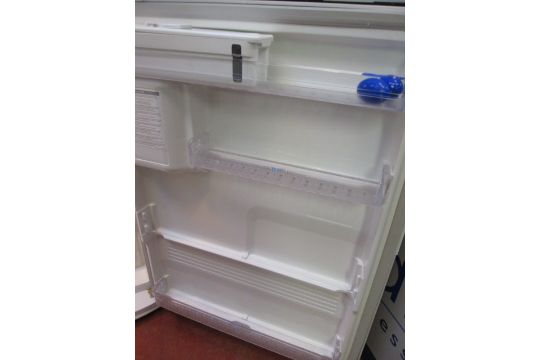 Samsung Cooltech Plus Fridge/Freezer with Water Dispenser, Model SR ...