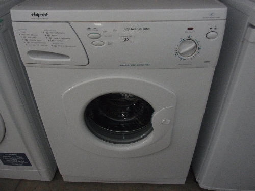 A Hotpoint WM62 Aquarius washing machine