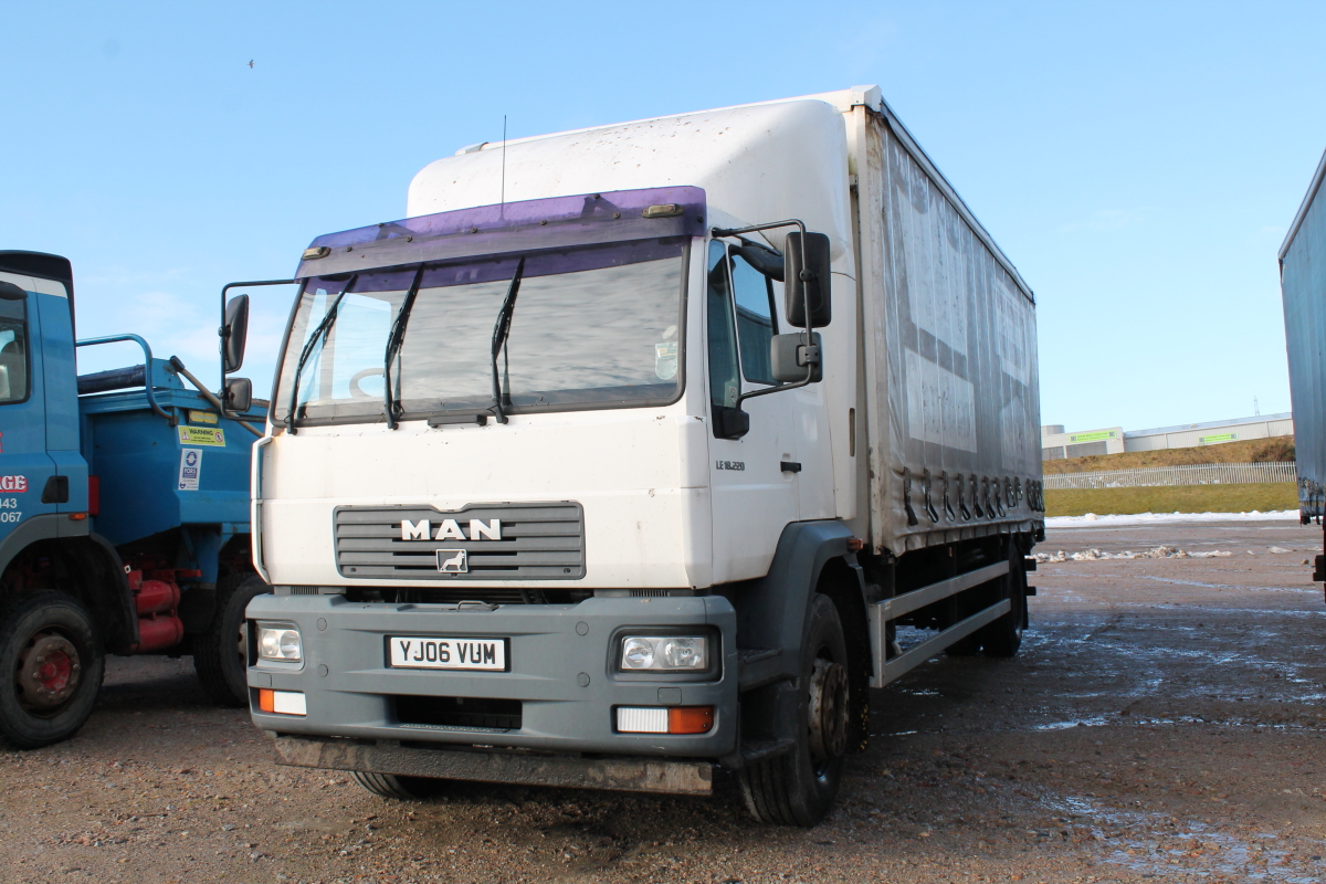Man M2000 18.225 Lrc Slp - 6871cc 2 Door Truck Reg No: YJ06VUM D.F.R ...