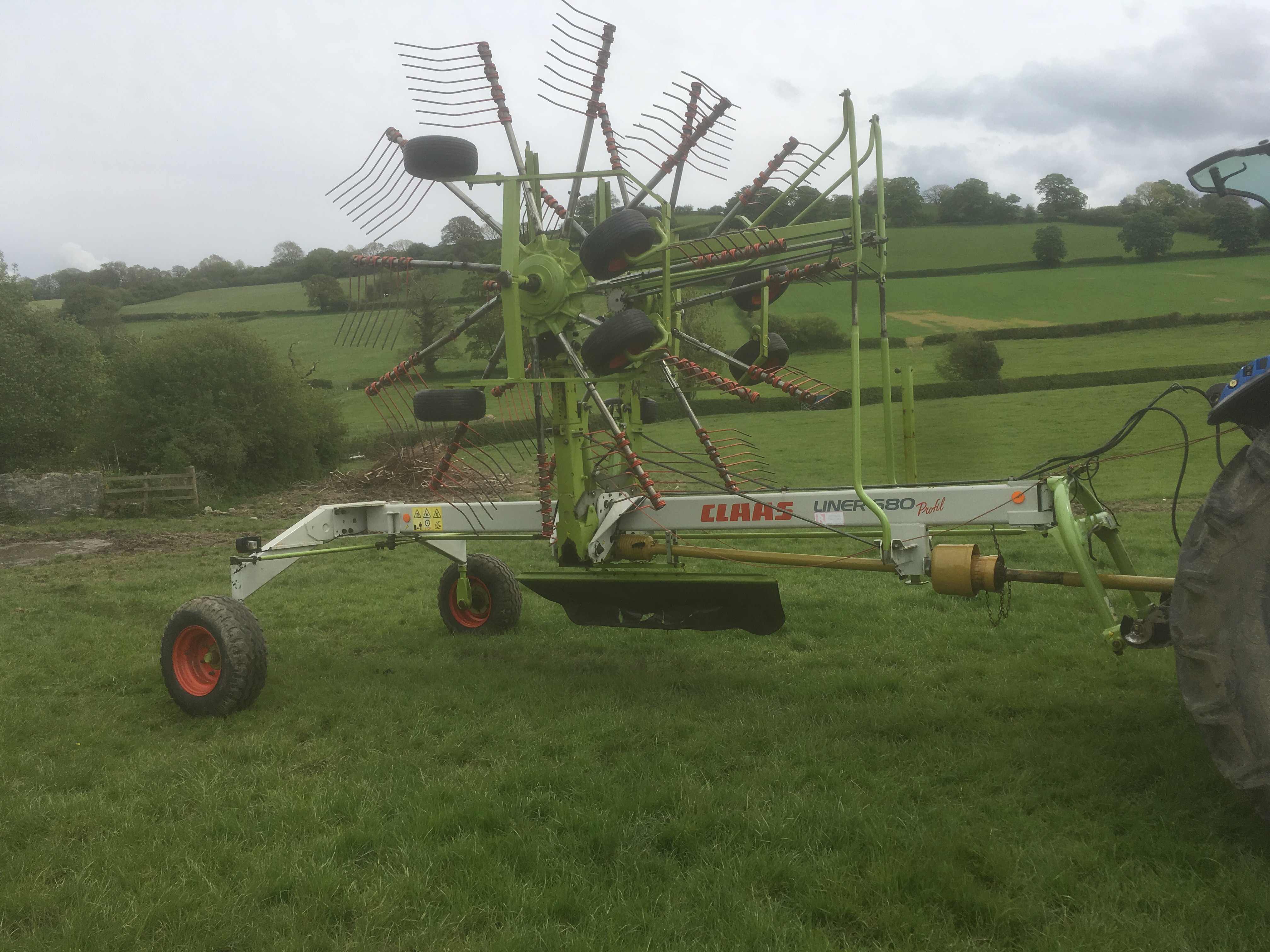 CLAAS LINER 680 PROFILE TWIN ROTA RAKE