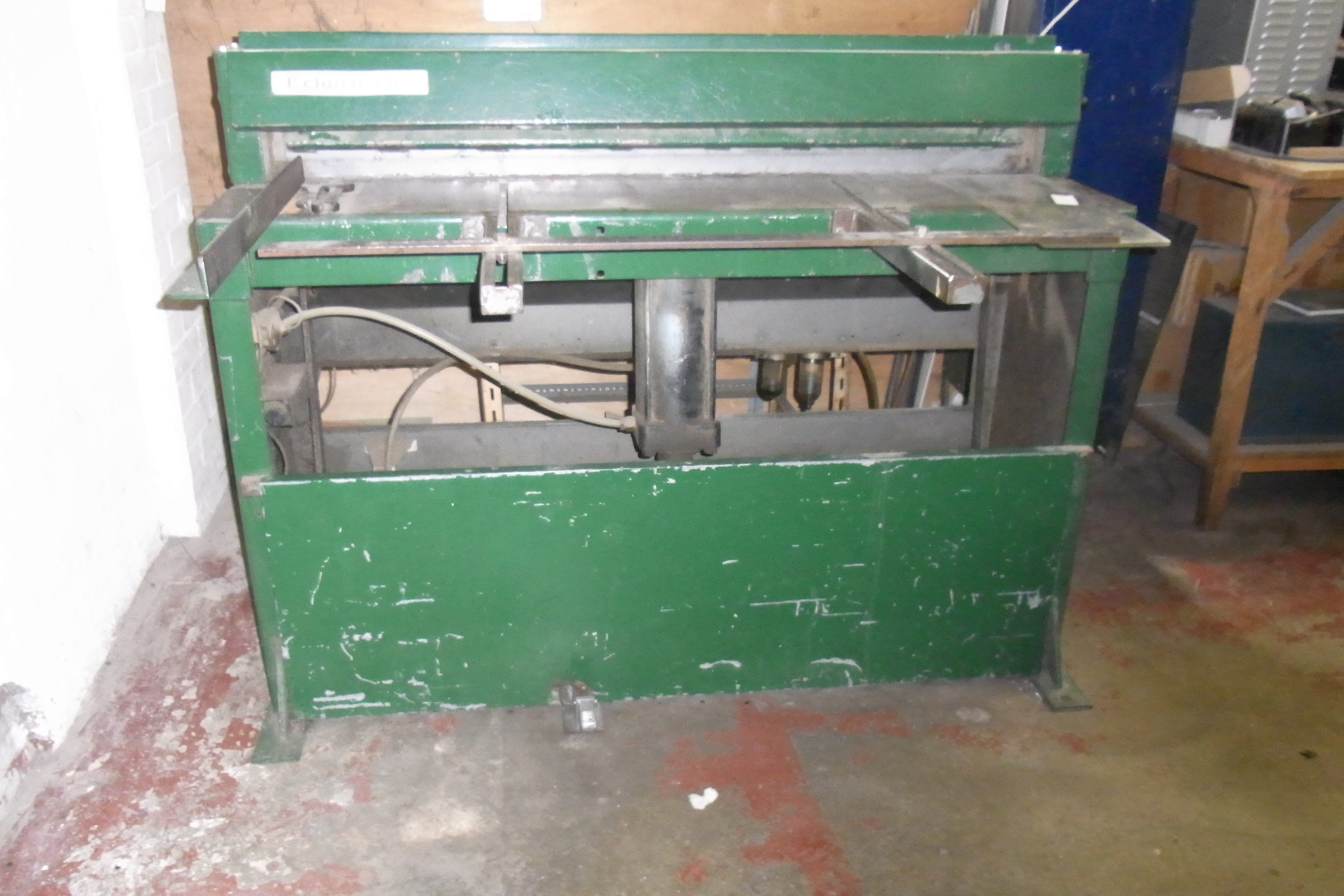 Air Operated Guillotine