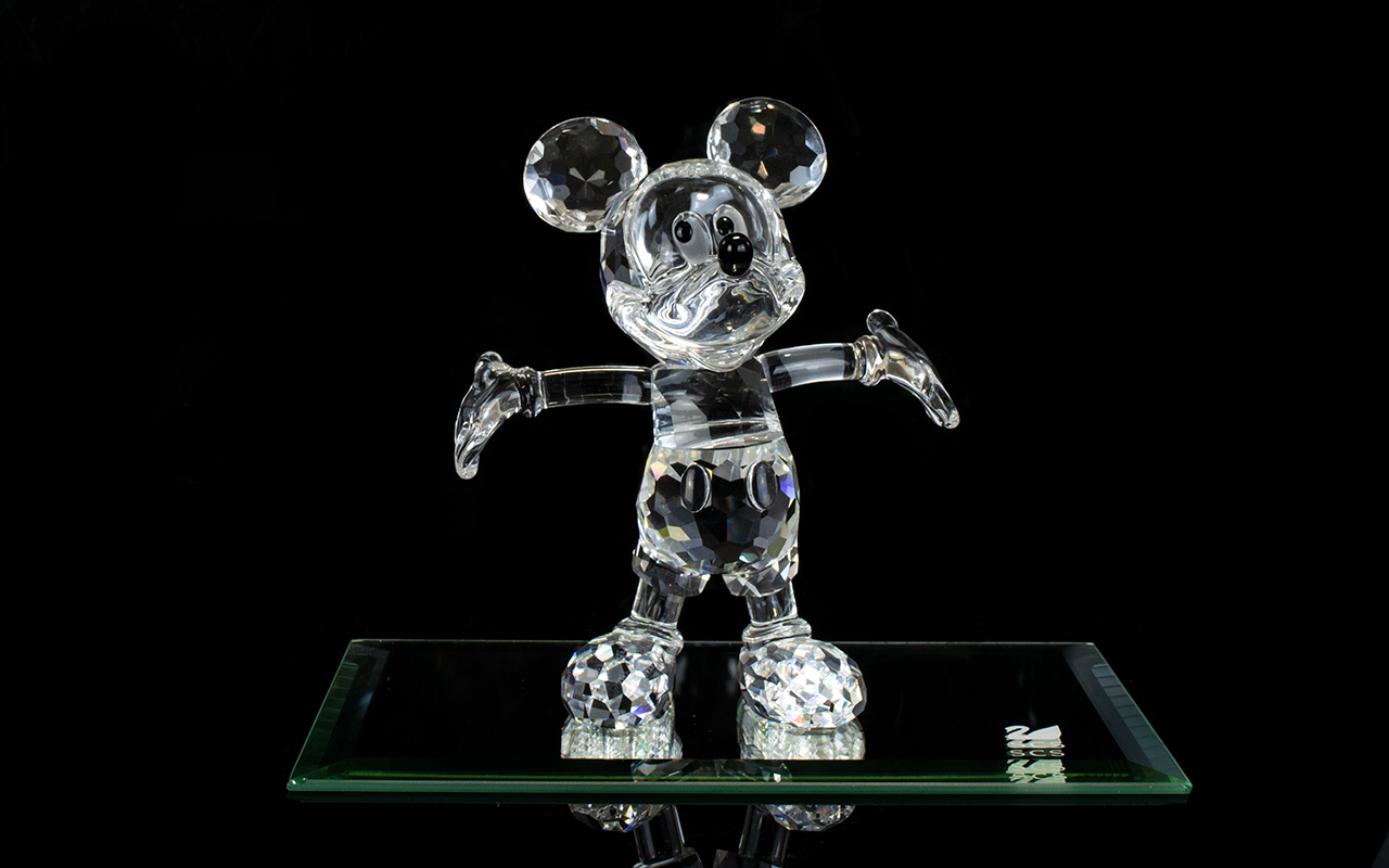 Swarovski Crystal Figurine ' Mickey Mouse ' Disney Showcase Collection ...