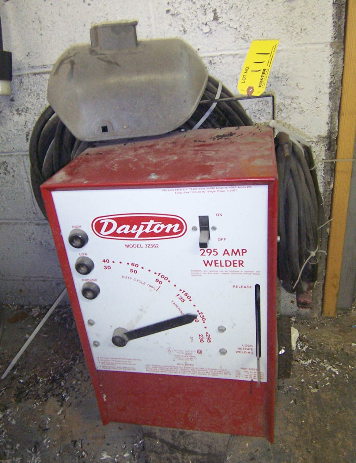 DAYTON 295-AMP ARC WELDER