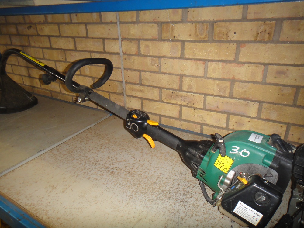 B&Q Petrol Strimmer. Ser.No. 13862