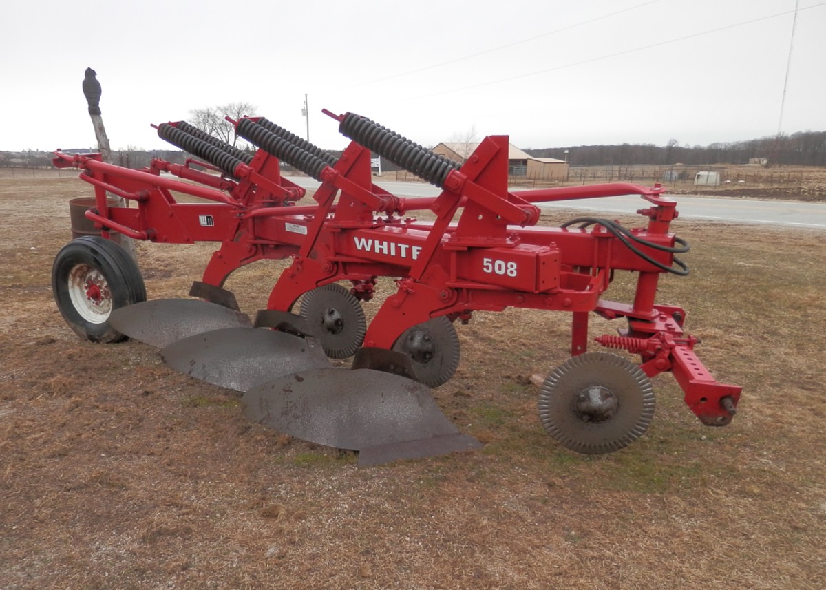 White 508 3X SAR Plow, 18" Bottoms, Spring Coulters, Excellent Paint ...