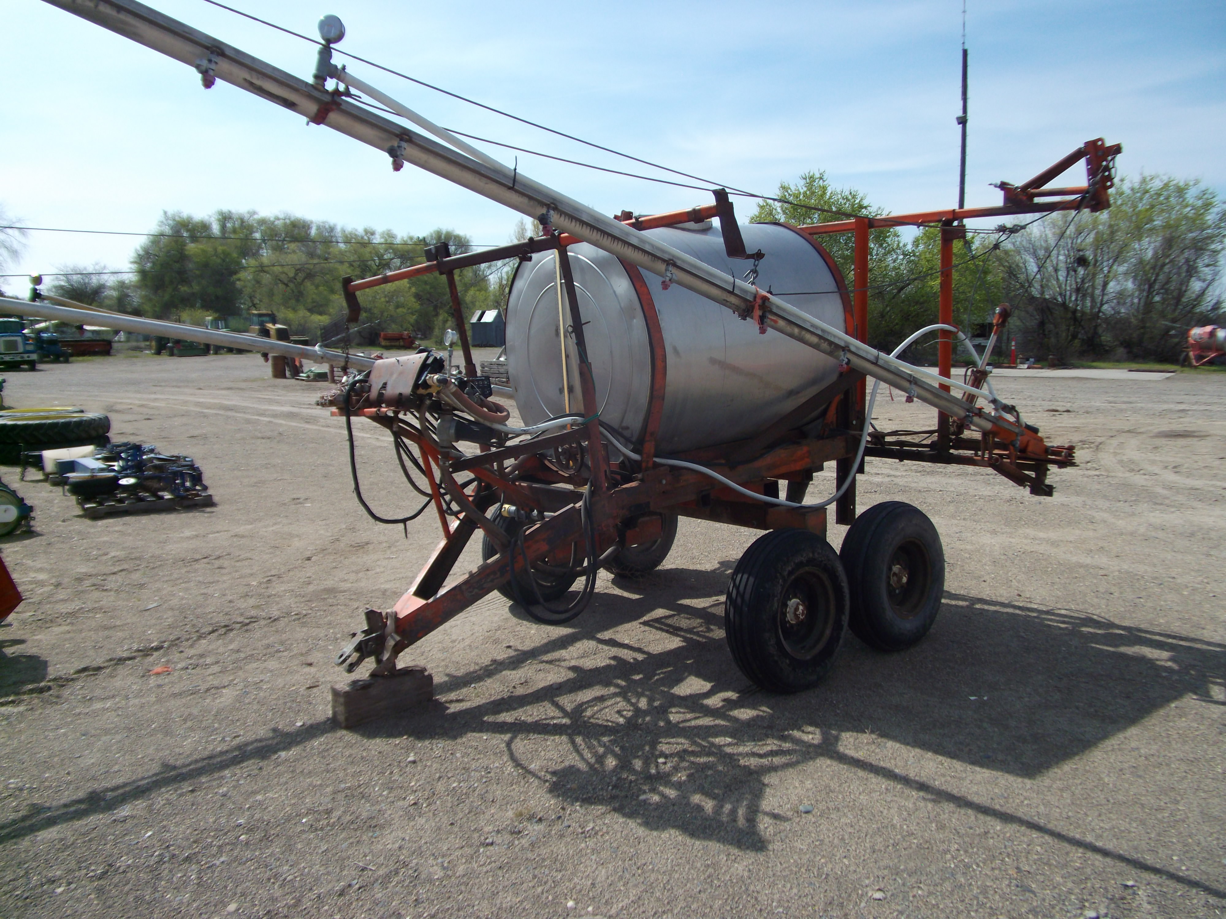 Ace 500 gal pull type sprayer, tandem walking beam axle 60' booms