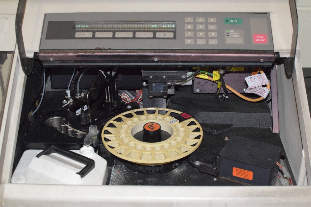 Abbott Labs IMX Automated Immunoassay Analyzer, Electrical: 120V, 50 ...