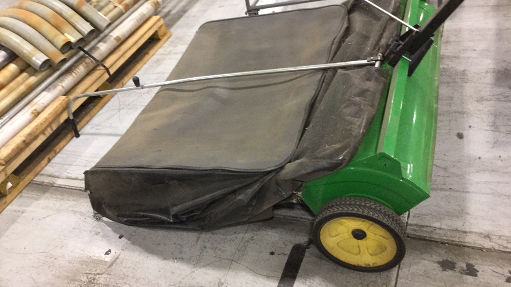 John Deere LP49038 Lawn Sweeper