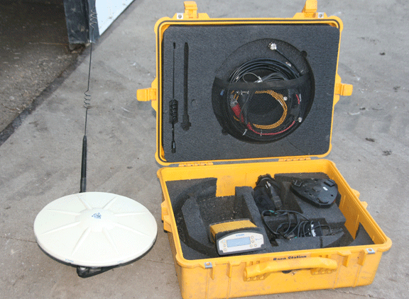 Trimble RTK GPS Base Station - Sub Inch Accuracy & Tripod