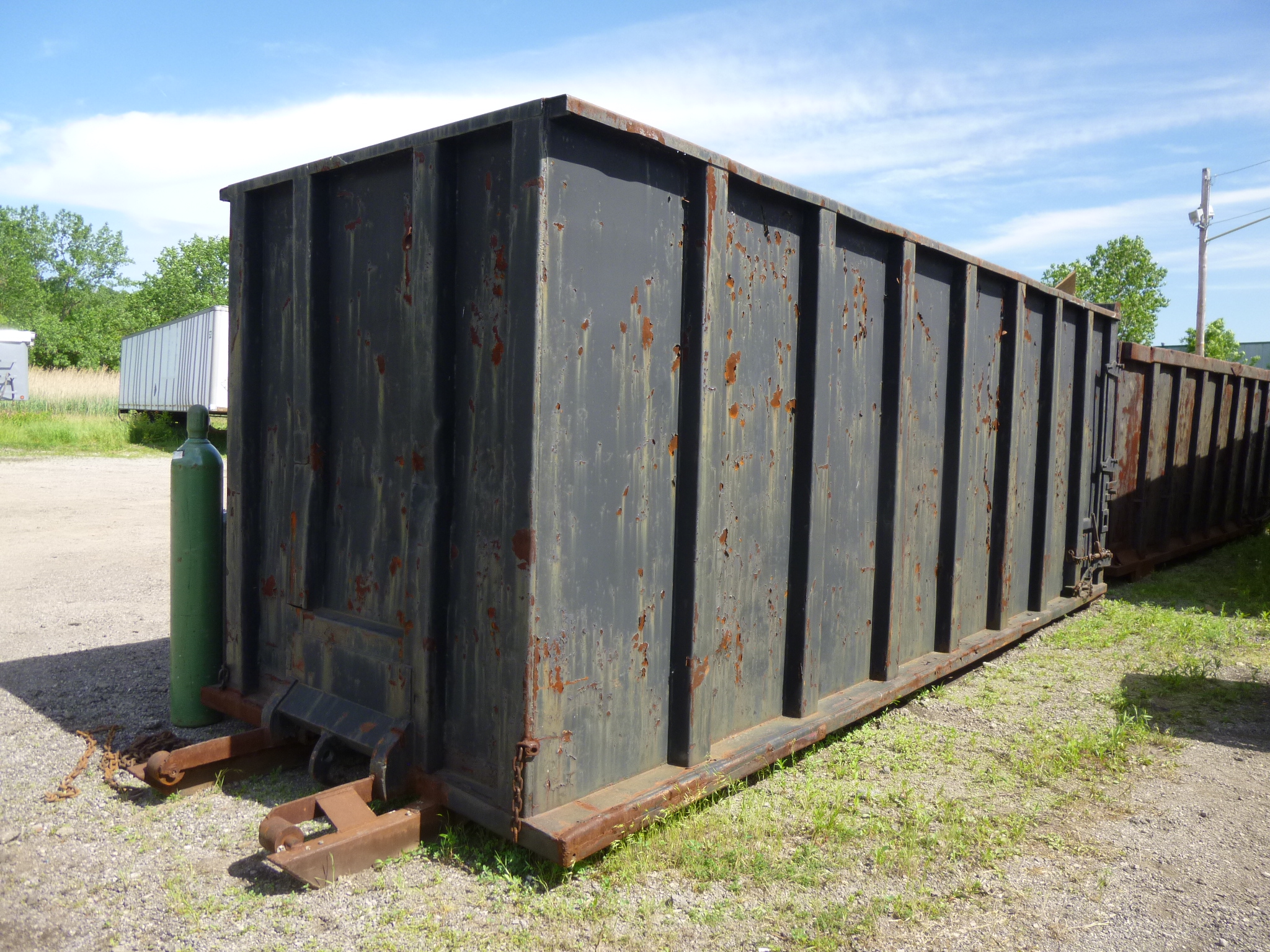 40 CUBIC YARD ROLLOFF CONTAINER BOX