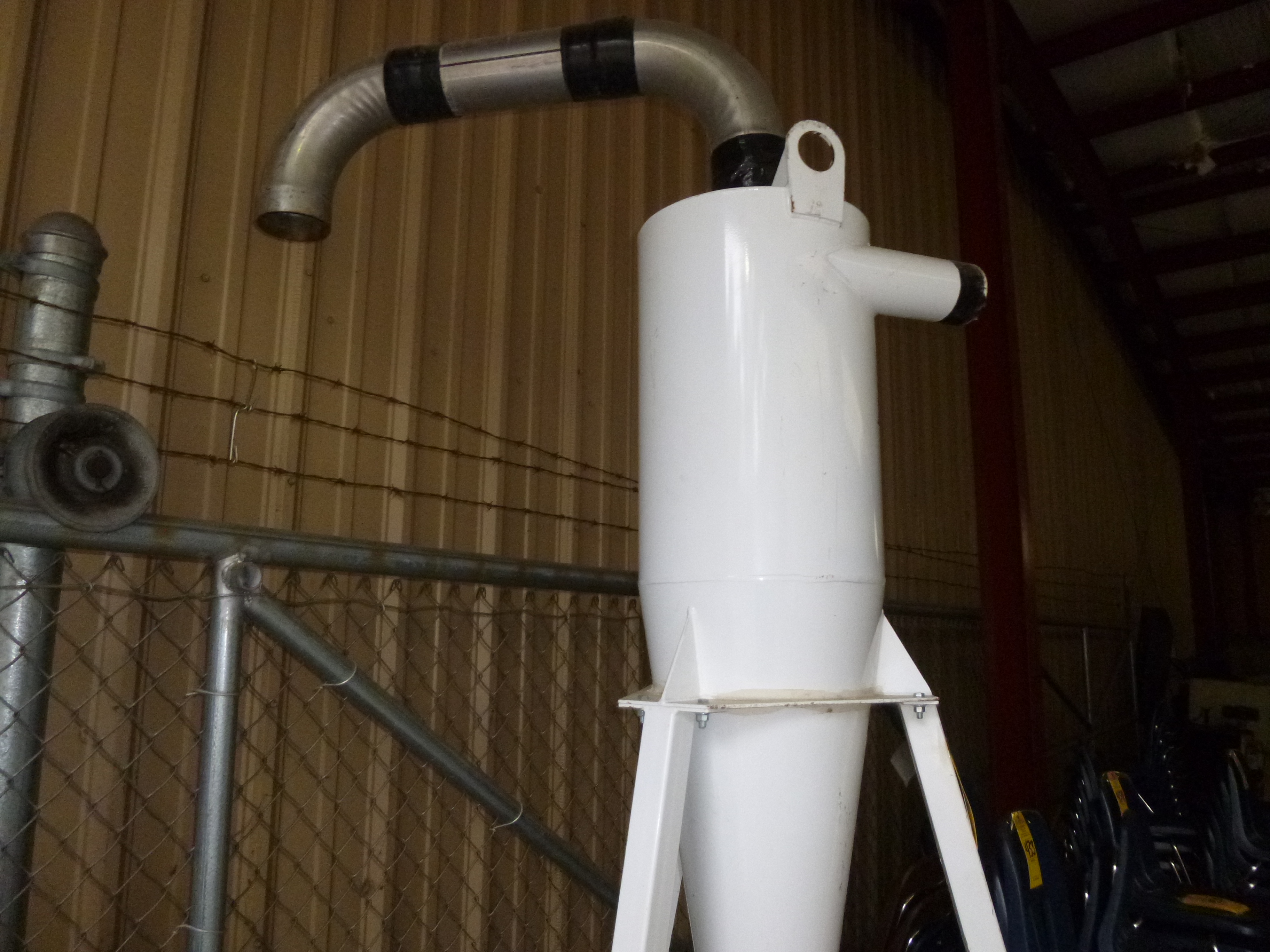 Eurovac dust collector With rolling dust hopper can