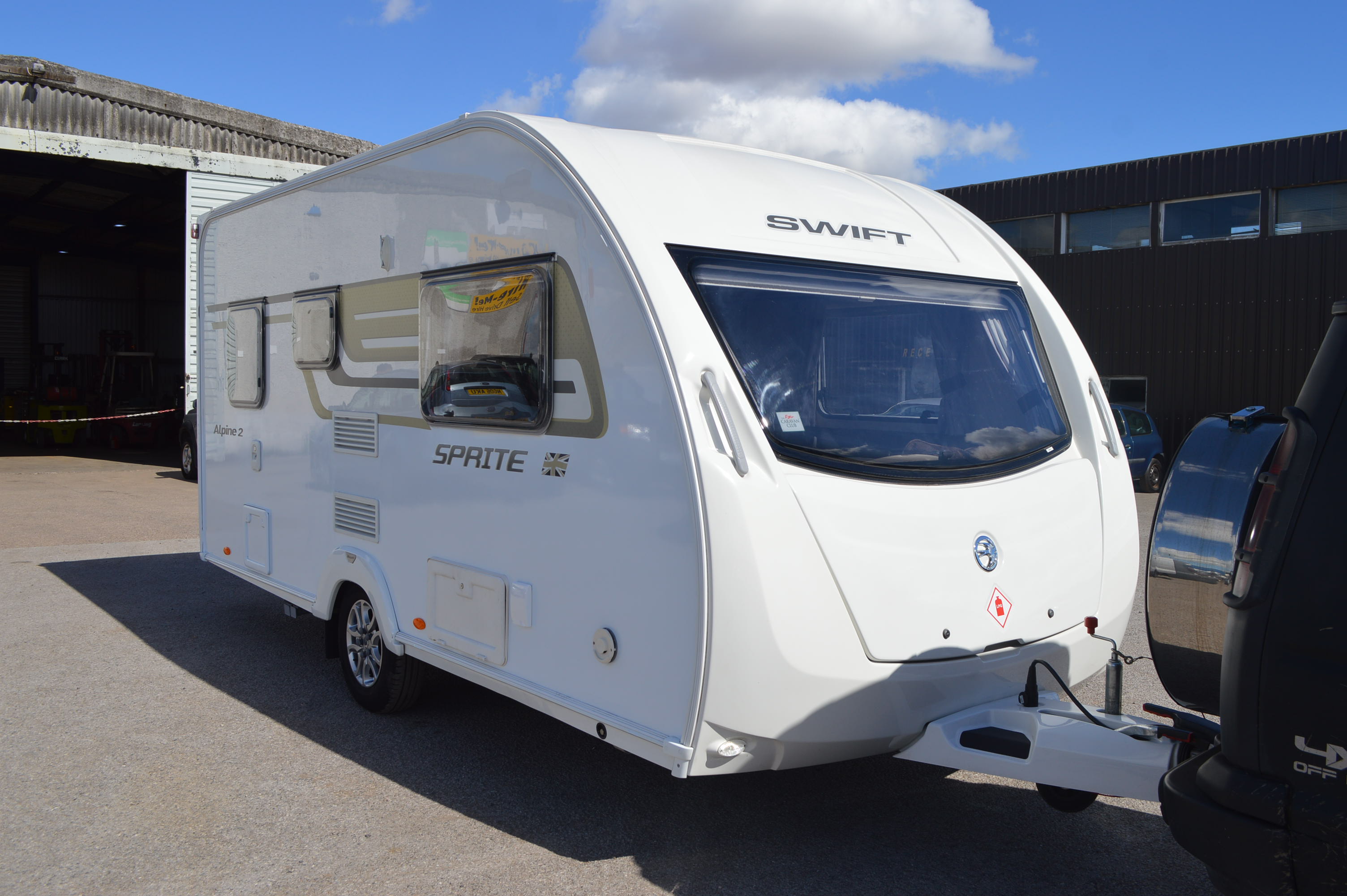 KB - 2015 SWIFT SPRITE ALPINE 2 BERTH - SINGLE AXLE CARAVAN *NO VAT ...