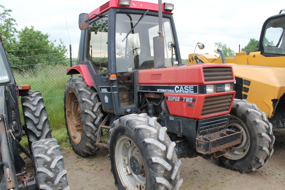 Case International 885xl - 0cc 2 Door Tractor Reg No : G885FFS D.F.R ...