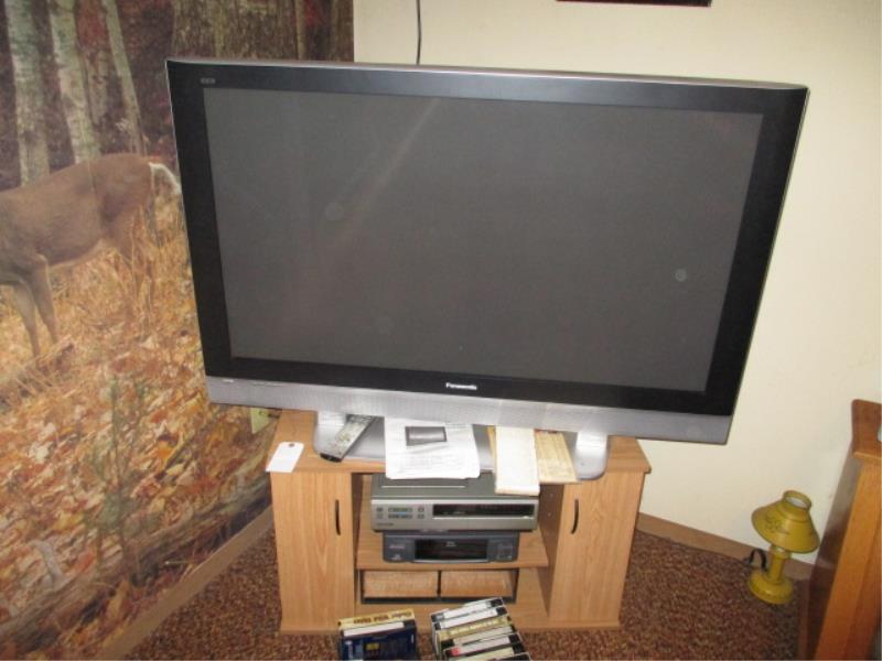 50" TV, By Panasonic, 2006 w/ Stand & Panasonic VHS Machine VHS Player