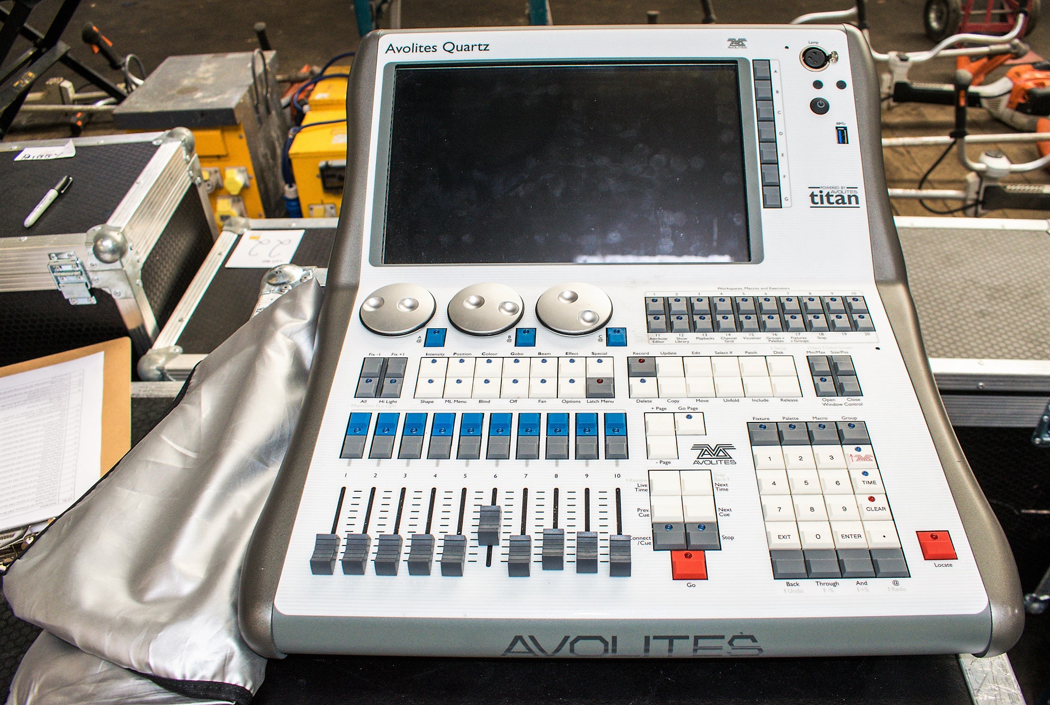 Avolites Quartz lighting console c/w dust cover & flight case