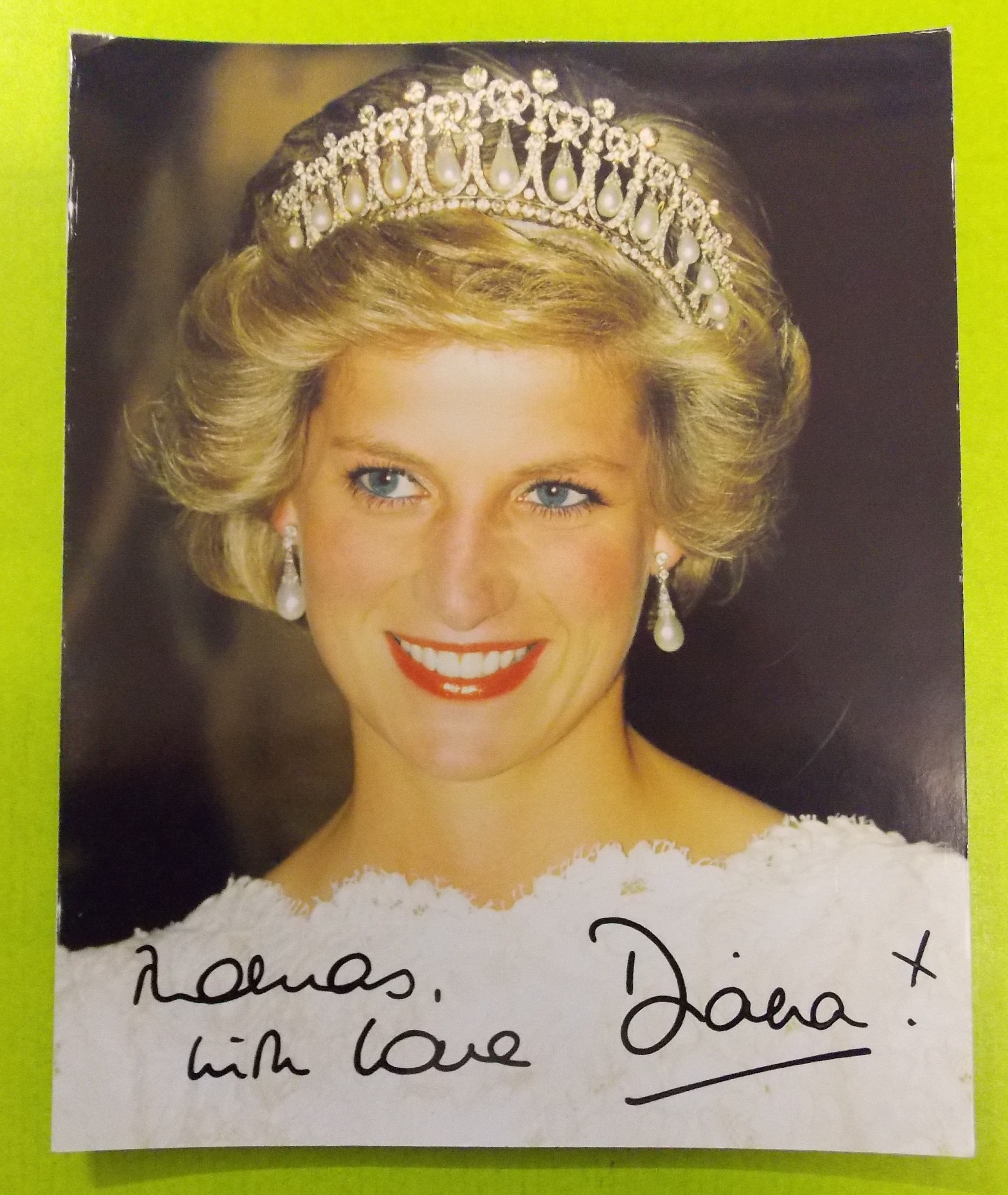 PRINCESS DIANA AUTOGRAPH PHOTO (PURCHASED FROM FAMILY TRUST IN AUSTRALIA)
