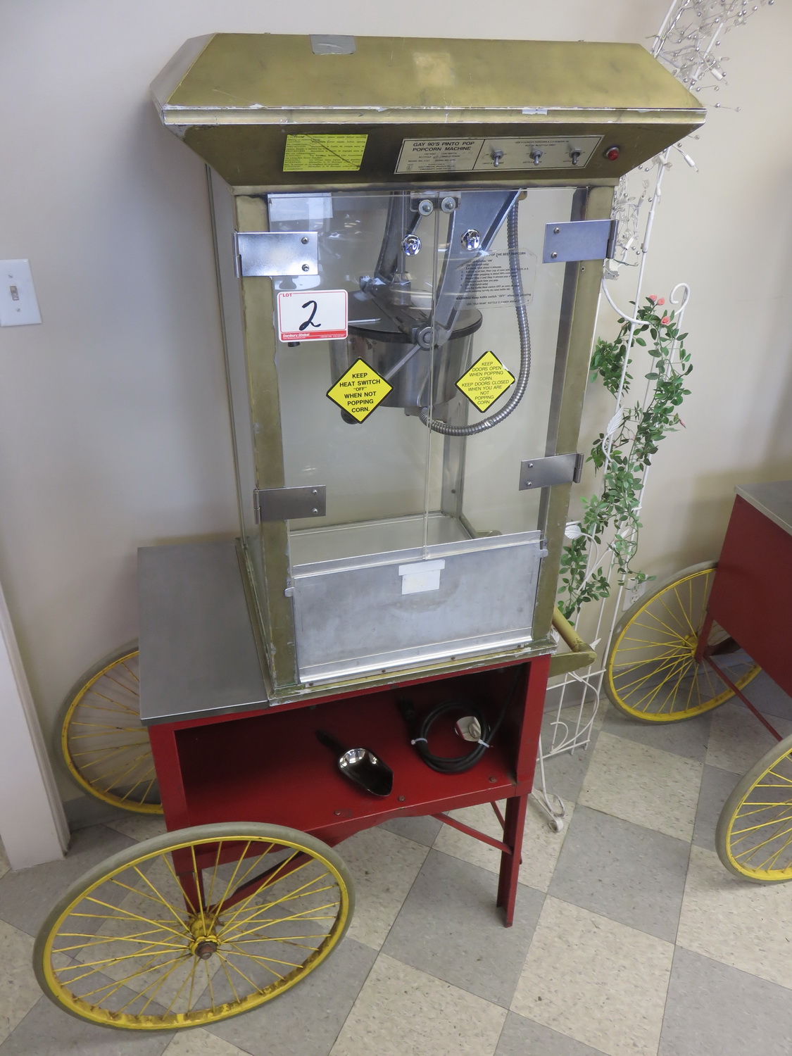 GOLD MEDAL 2131 GAY 90'S PINTO POP POPCORN MACHINE