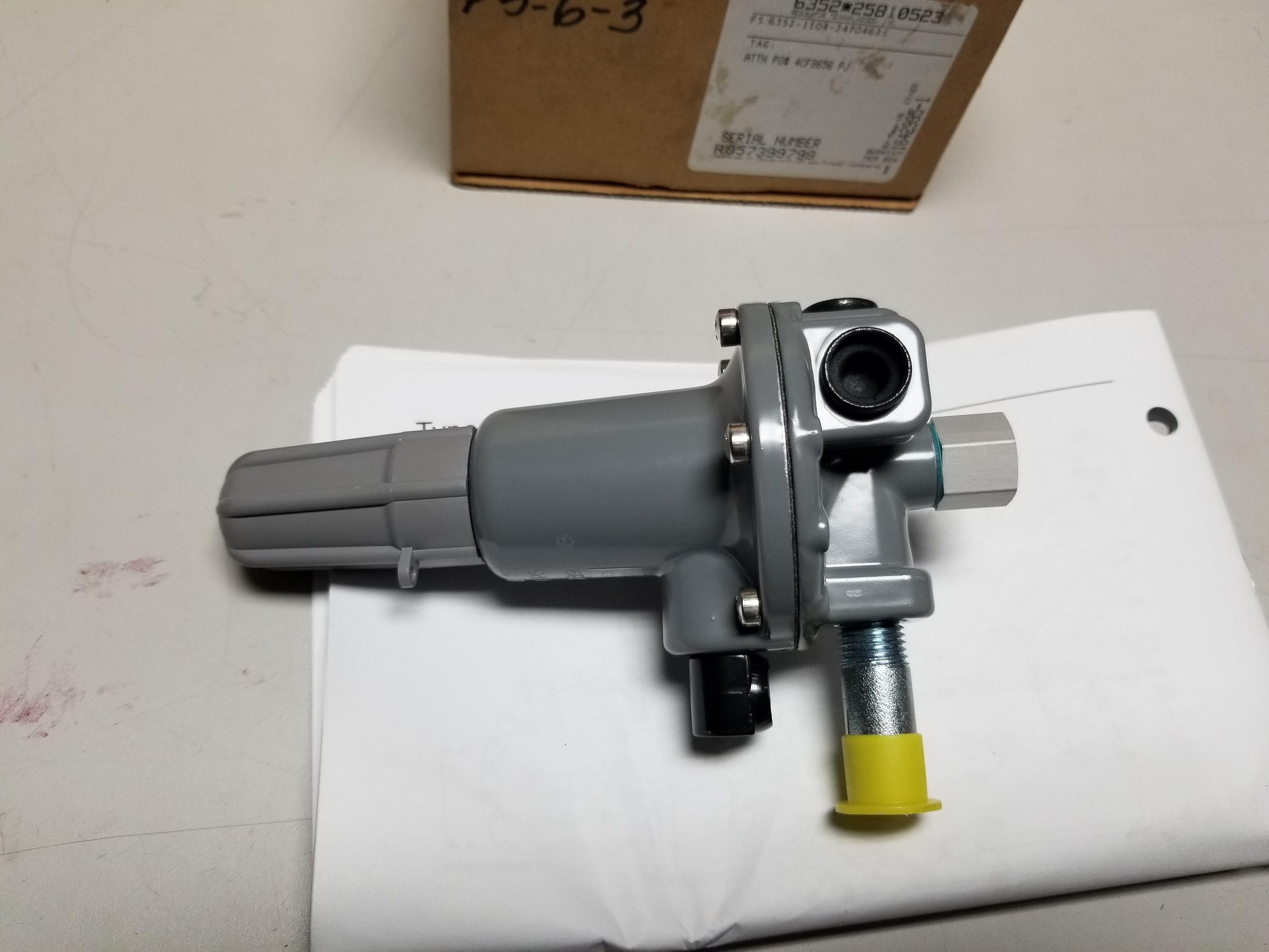 NEW FISHER PRESSURE REDUCING REGULATOR 6352-25810523