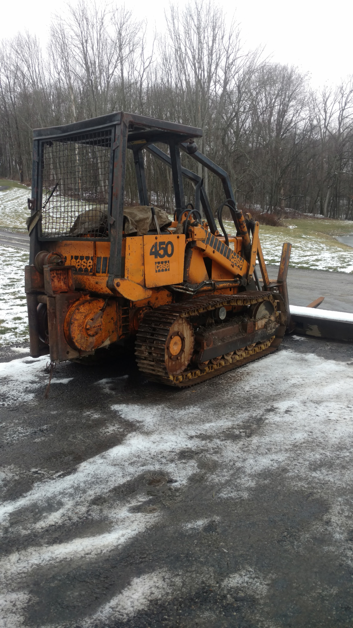 Case 450 Crawler Loader with gearmatic winch(new undercarriage and engine)
