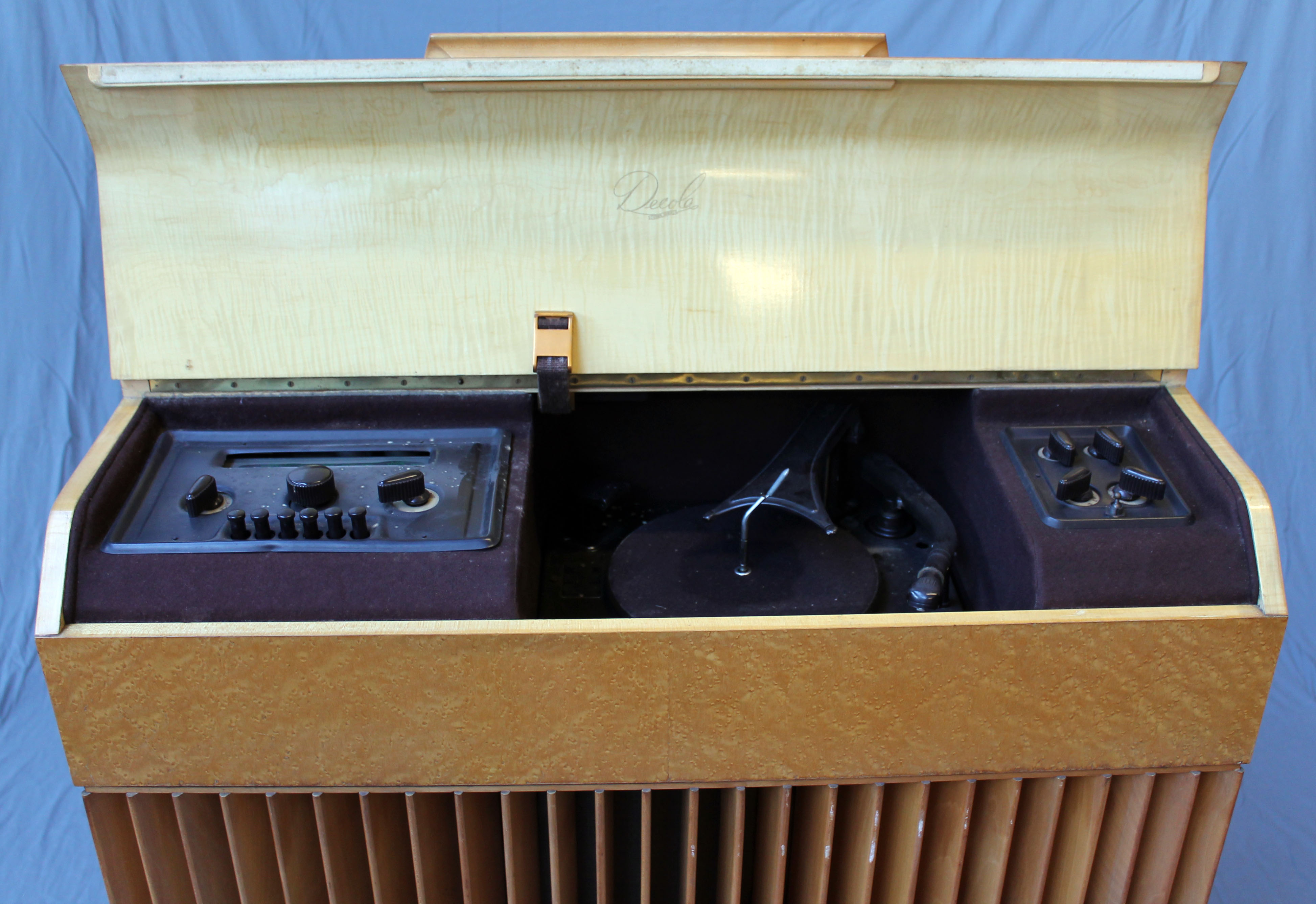 A Decca Decola radiogram having Garrard model RC60/D16 turn table ...