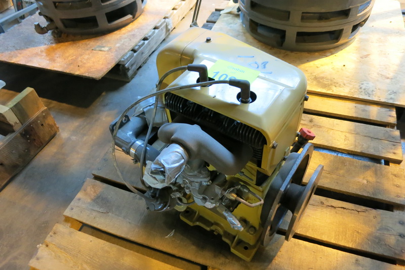 Teledyne Wisconsin motor, model TDJ, 2-cylinders engine [Asset #: 92.36 ...