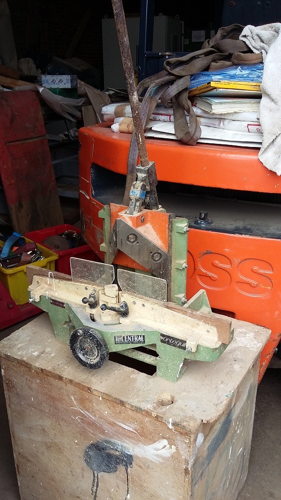Orteguil OR-C-100 Guillotine Mitre Cutter Appraisal: Full working order ...