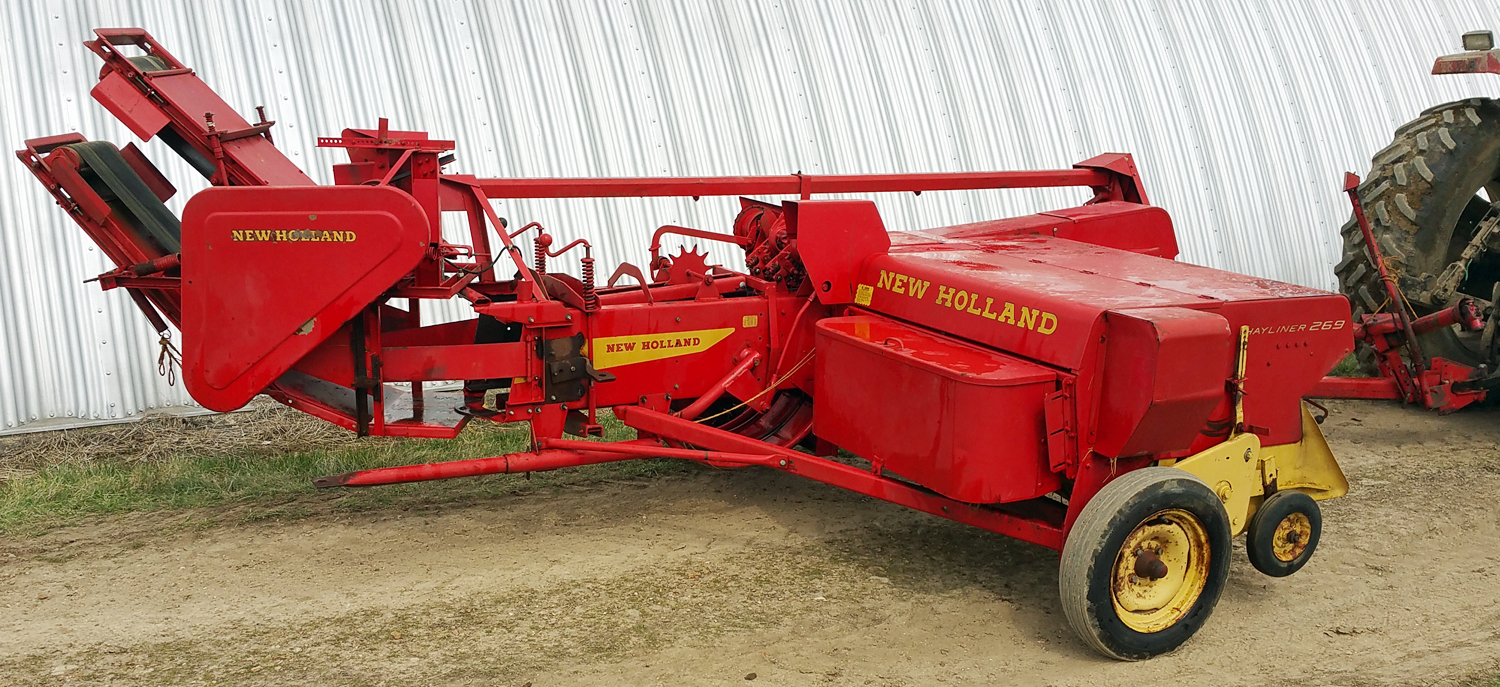 New Holland 269 square baler w/kicker