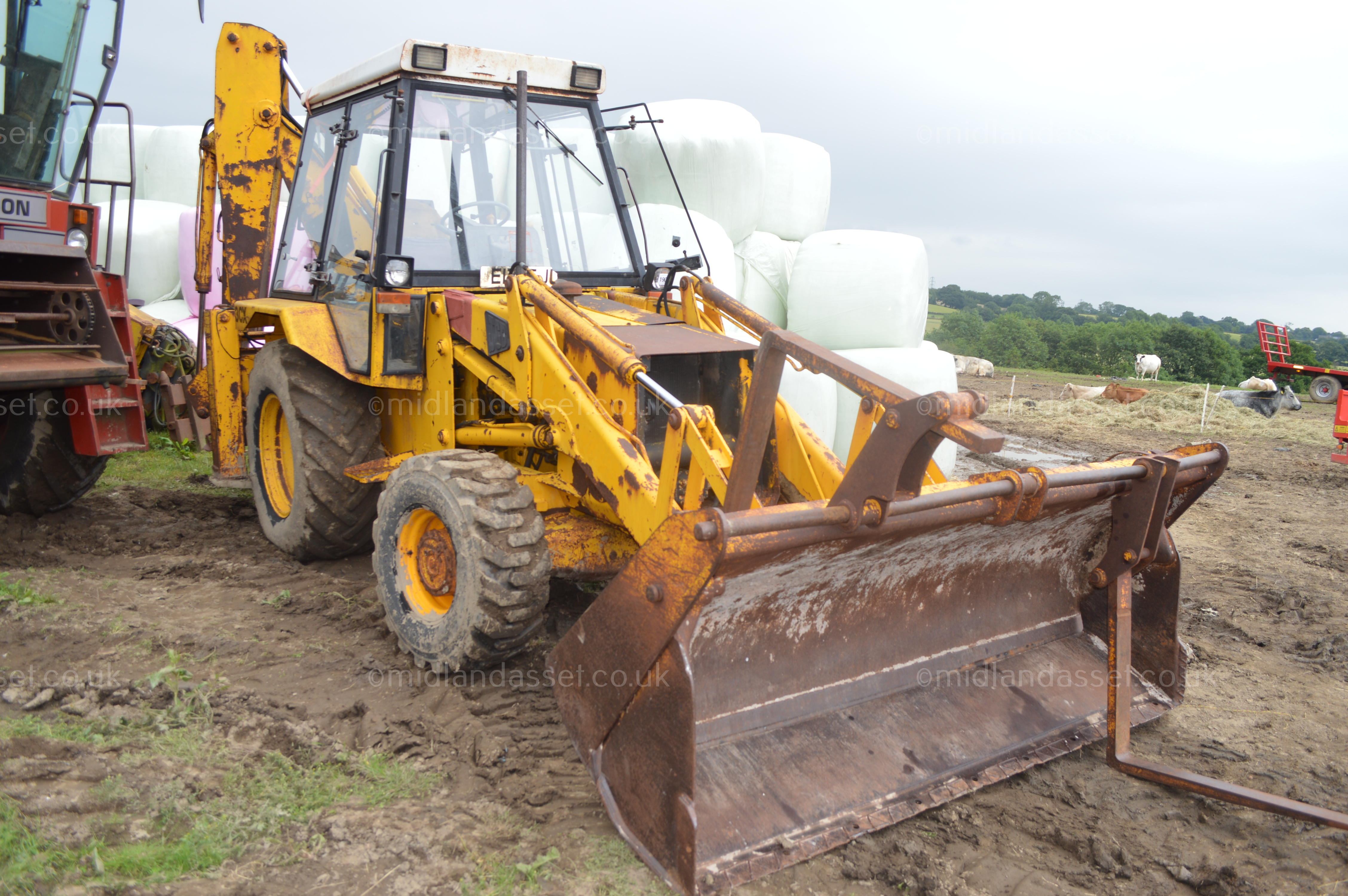 DS - 1987 JCB 3CX BACK HOE LOADER YEAR OF MANUFACTURE: 1987 4 IN 1 ...
