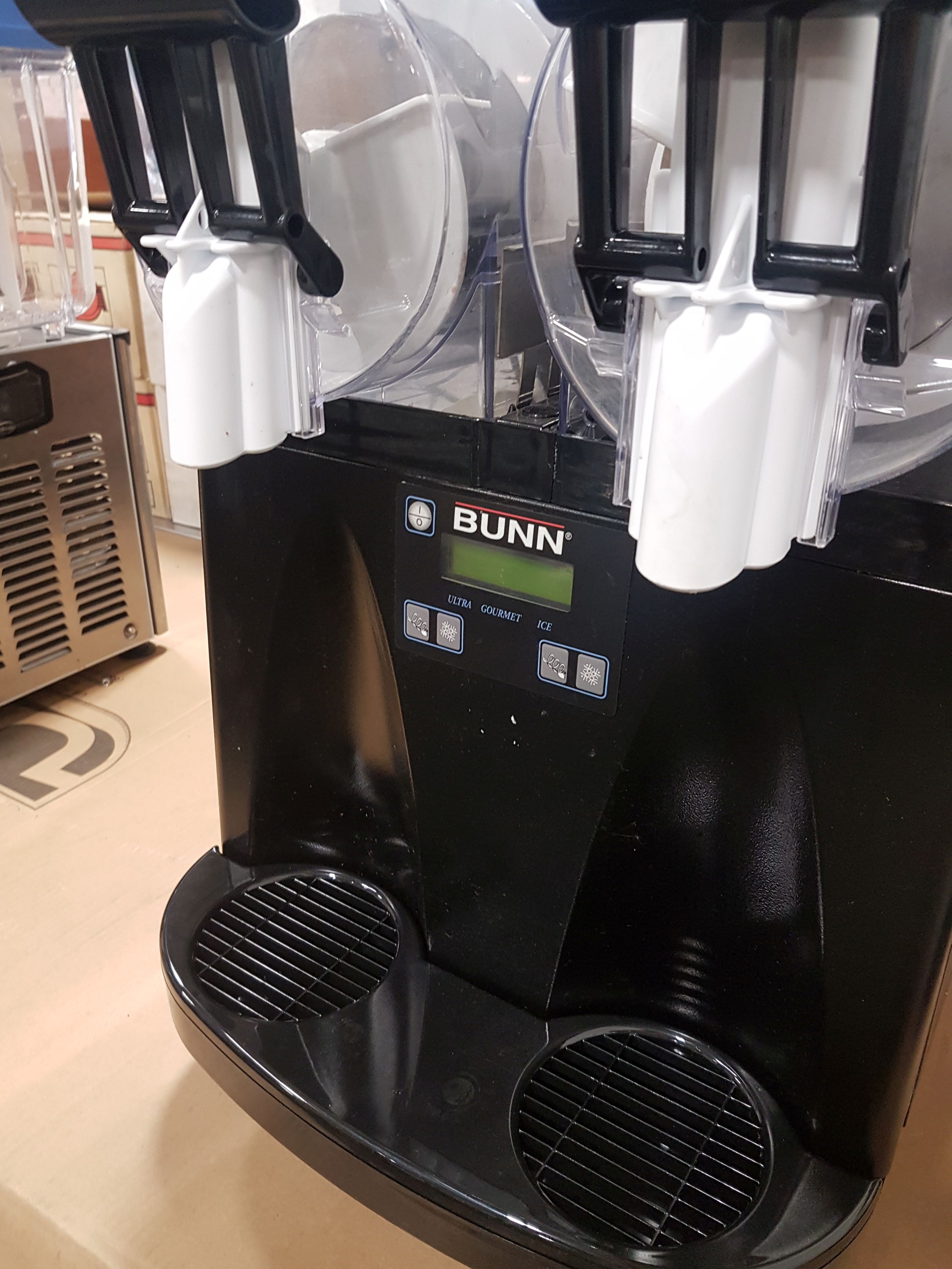 Bunn Ultra-2 Slush Machine - 120 Volt, Like New- New Drip Tray