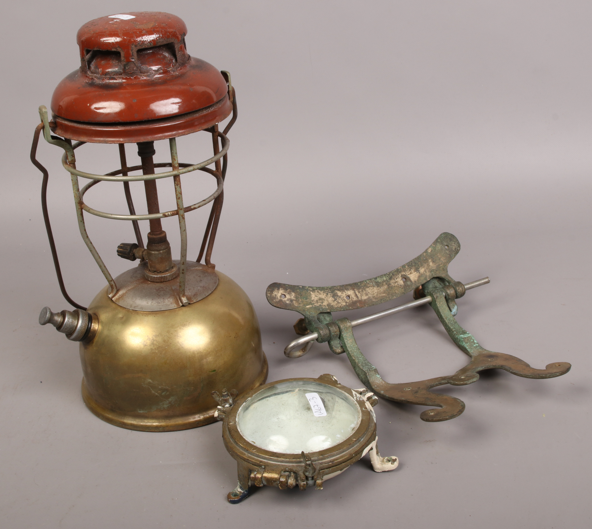 A brass Tilley lamp with enamel dome and two brass oddments.